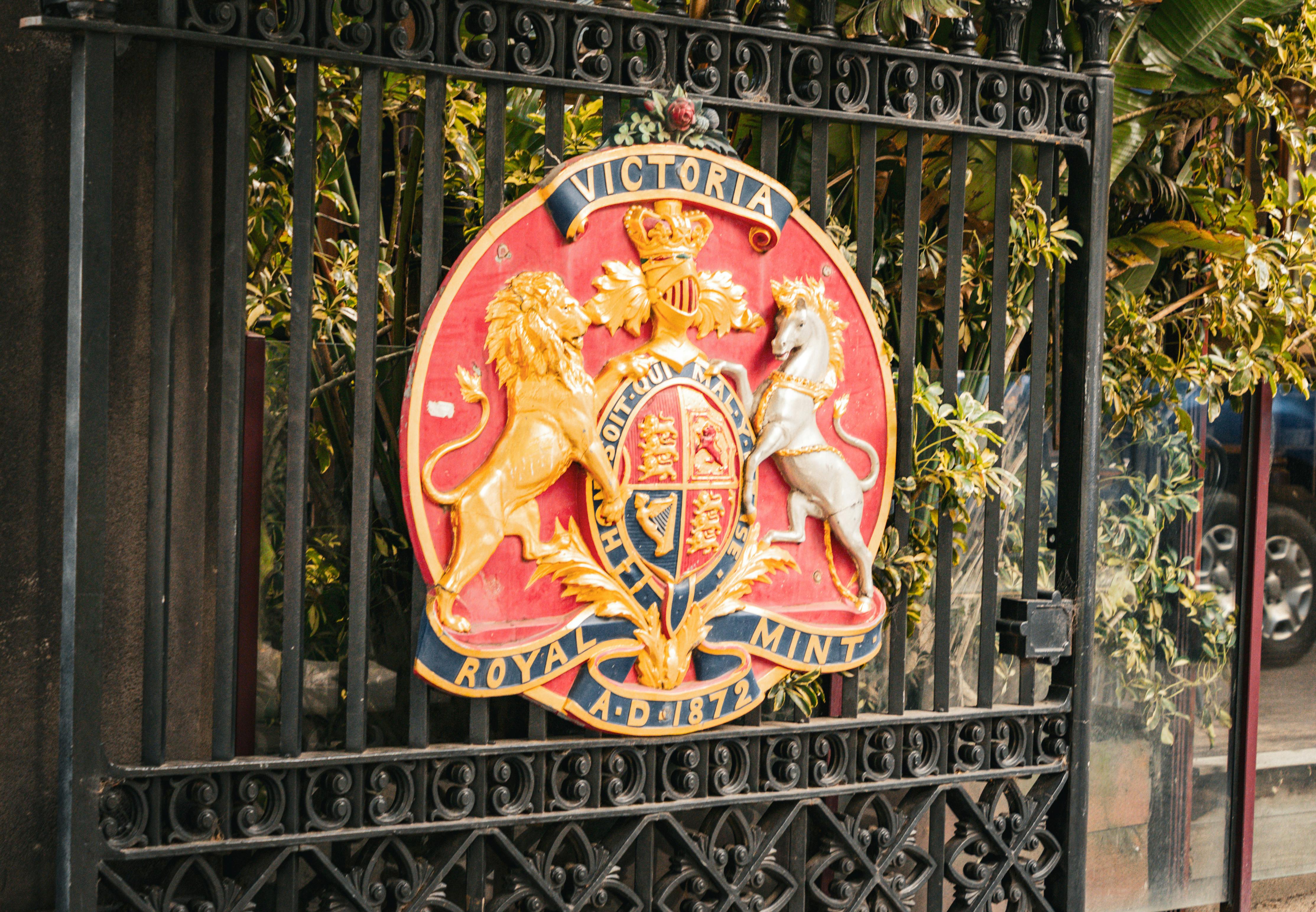 Royal Mint Victoria Emblem on Melbourne Gate · Free Stock Photo