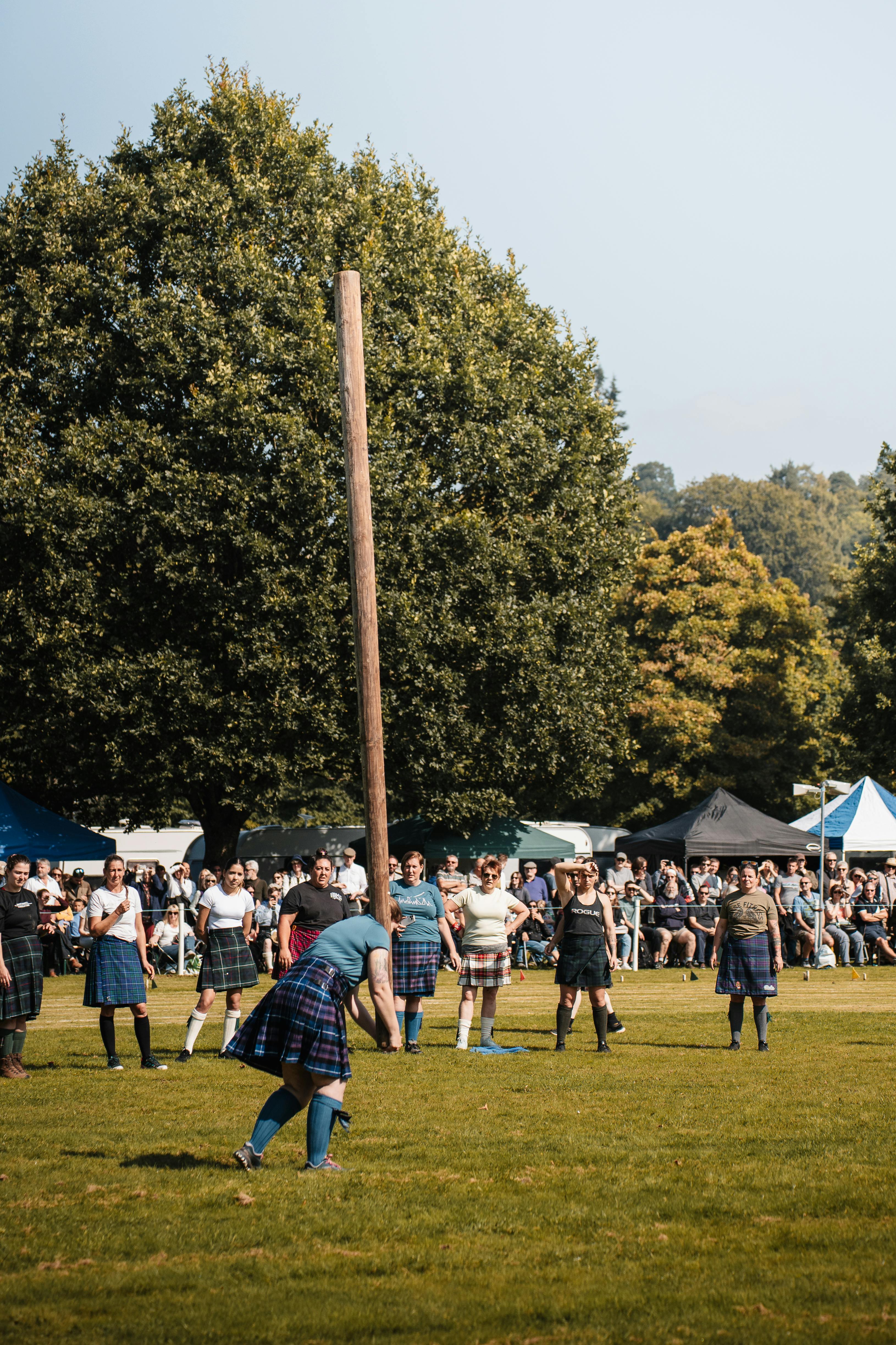Scottish Caber Toss Photos, Download The BEST Free Scottish Caber Toss ...