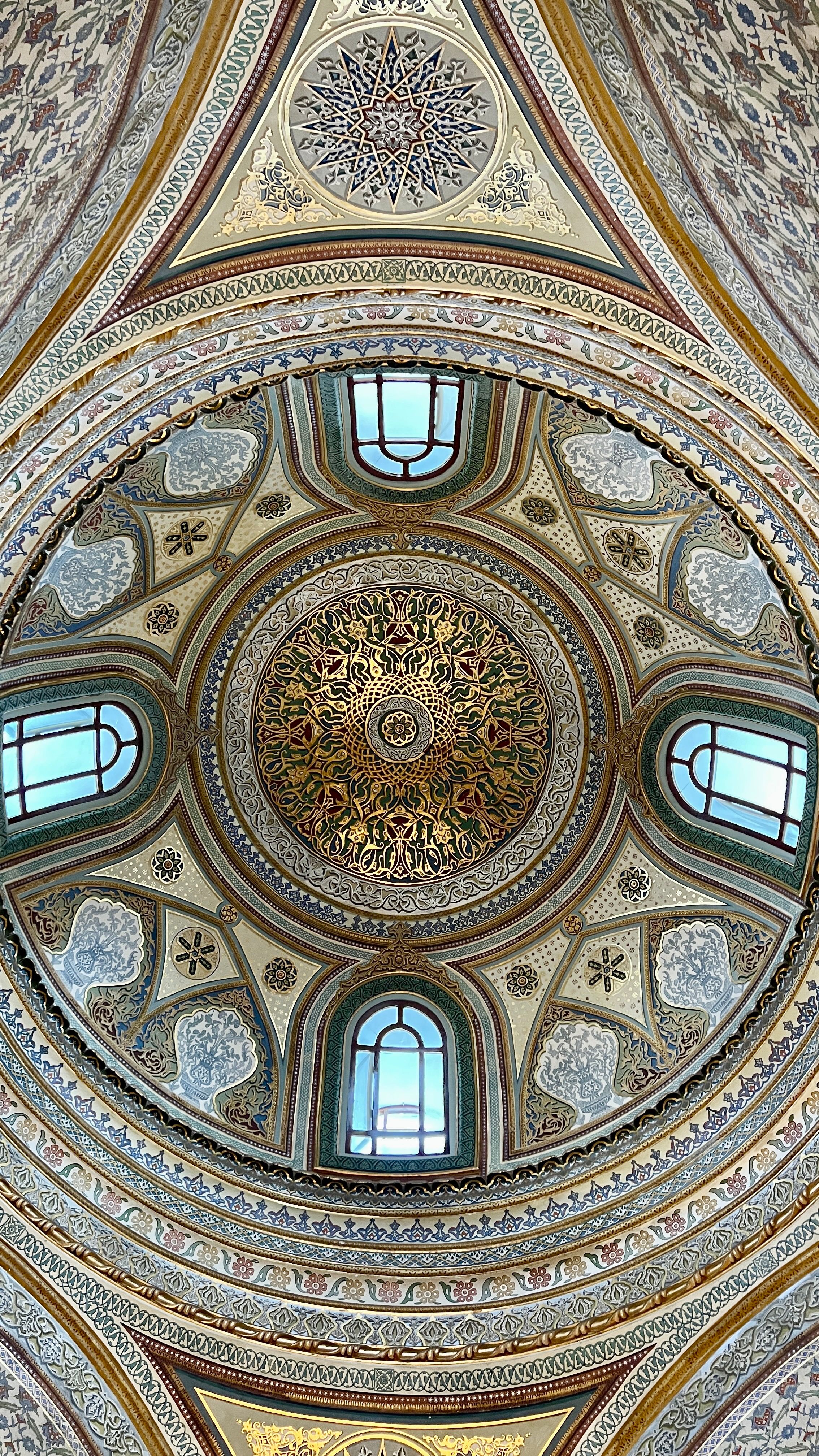 Intricate Dome Ceiling with Ornate Designs · Free Stock Photo