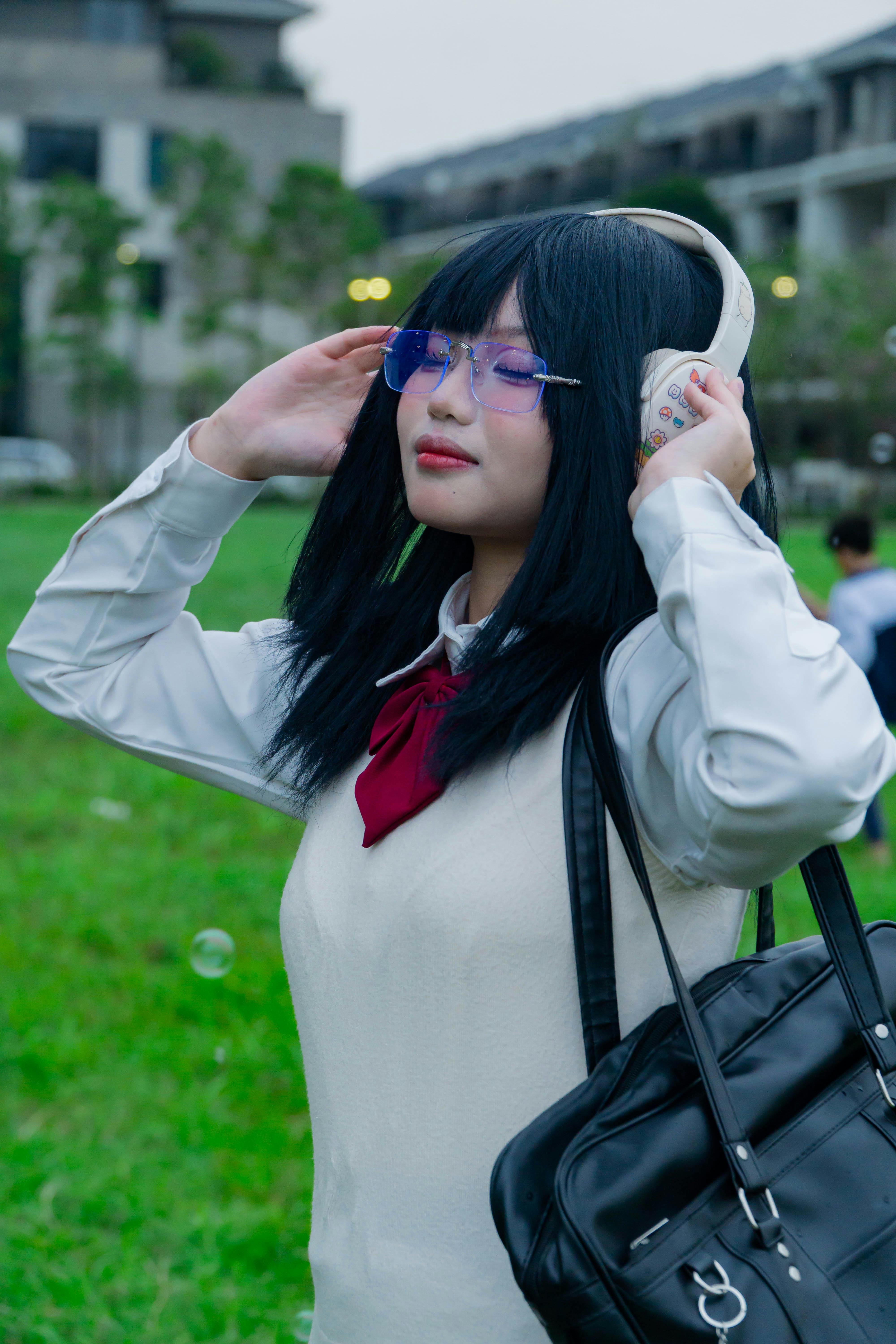 Schoolgirl Scroller Photos, Download The BEST Free Schoolgirl Scroller ...