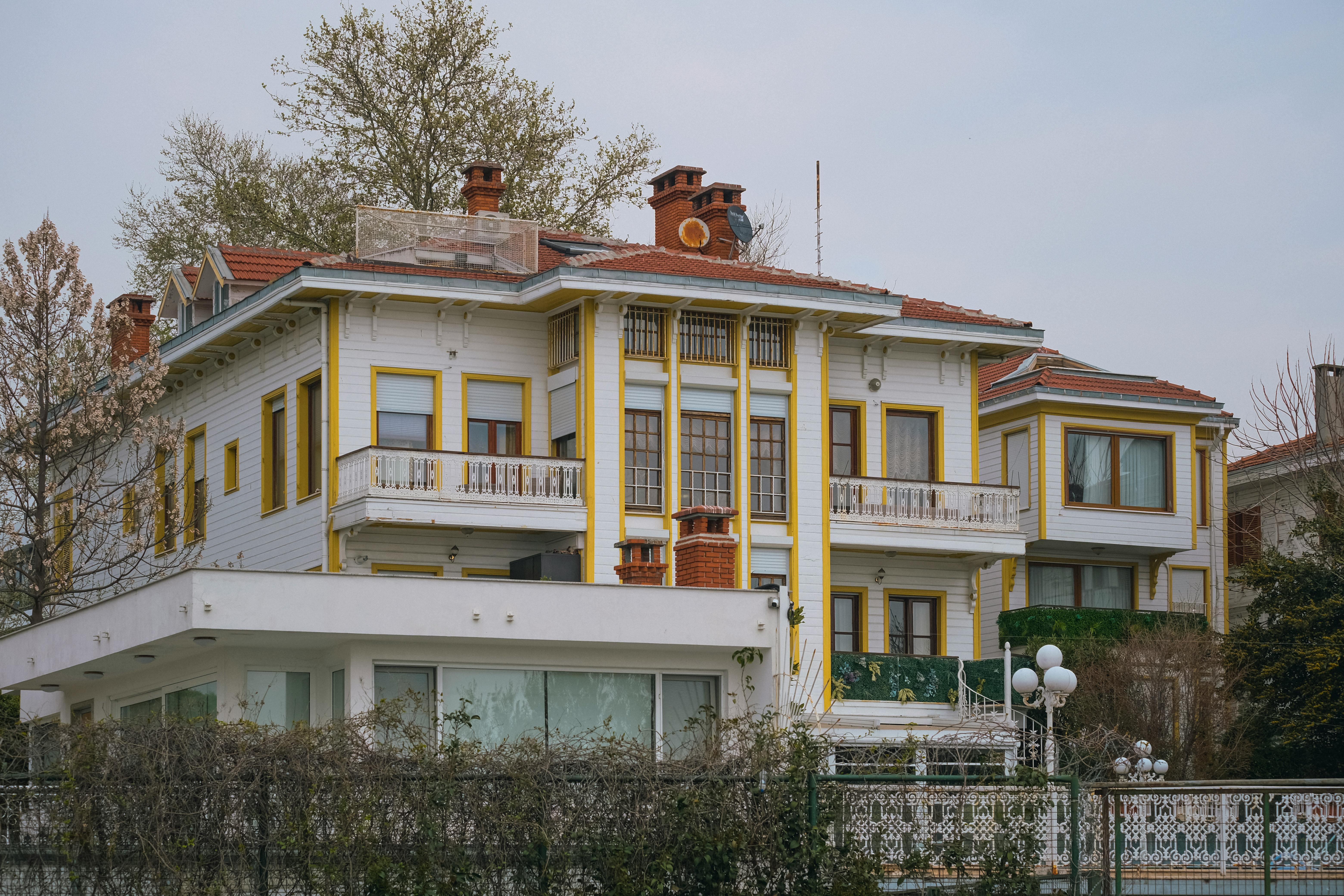 Classic Ottoman-Style House in İstanbul · Free Stock Photo