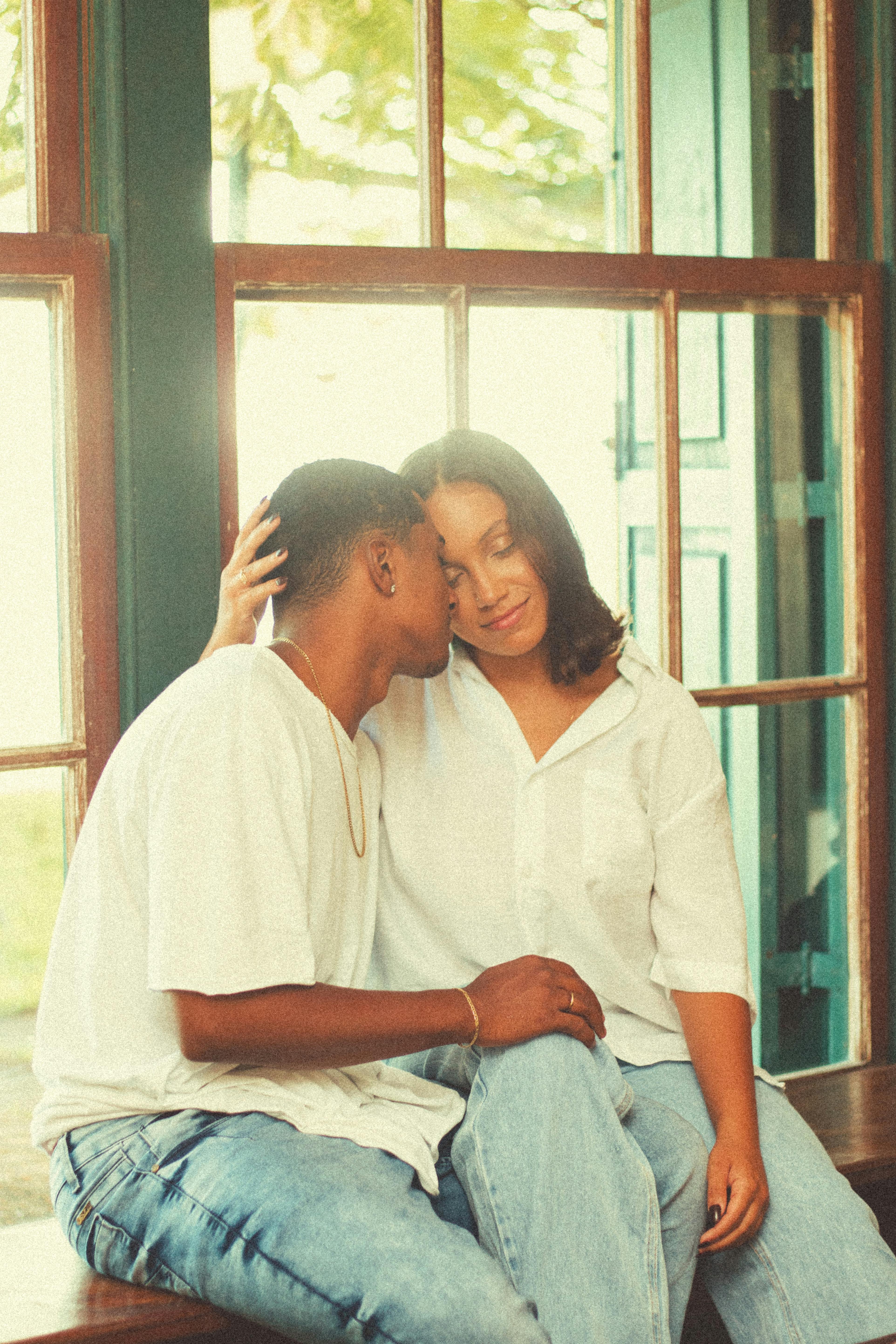 Harsh Sunlight Window Couple Sweating Photos, Download The BEST Free ...