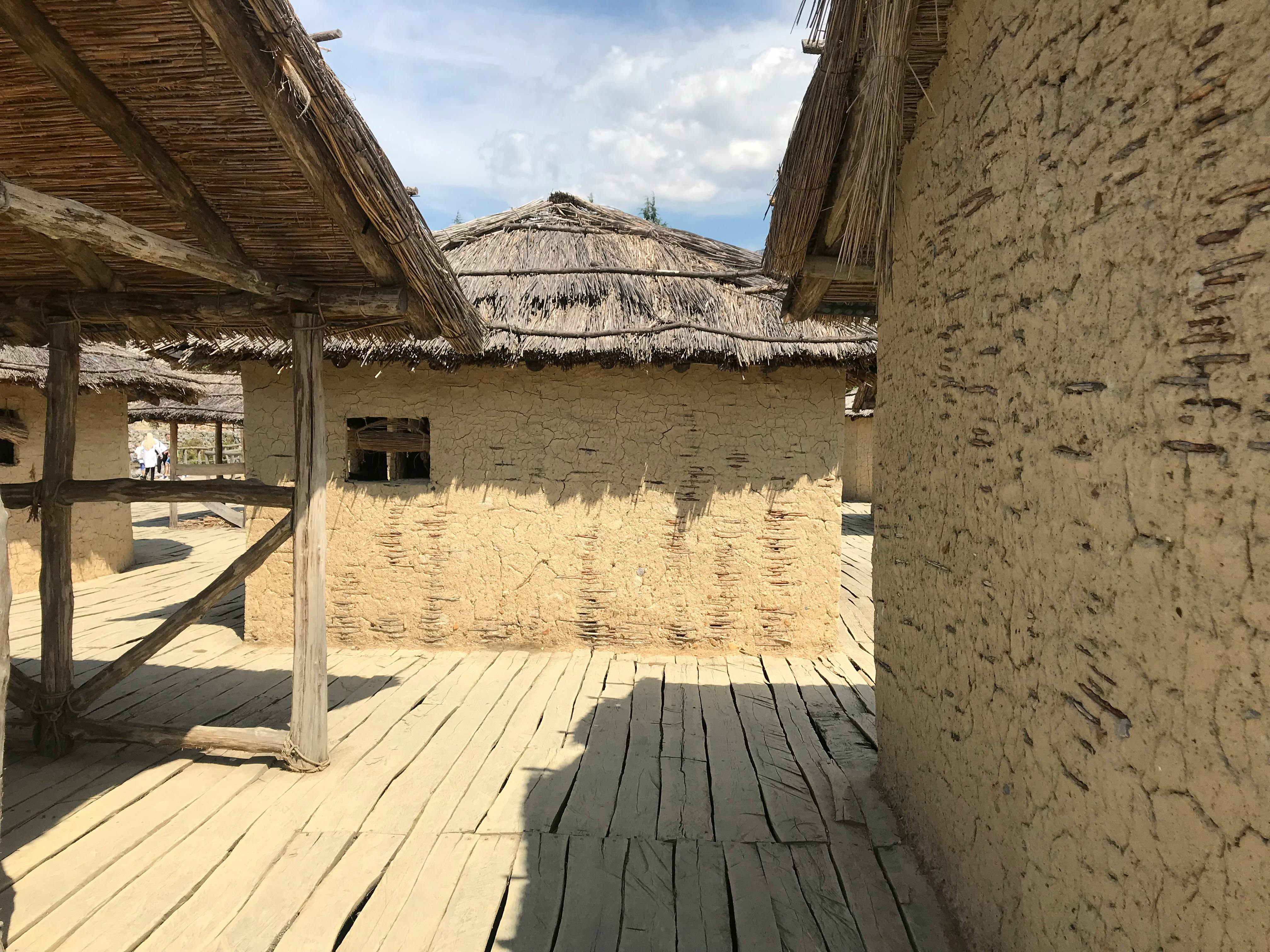 Traditional Mud and Thatch Huts in Ohrid · Free Stock Photo