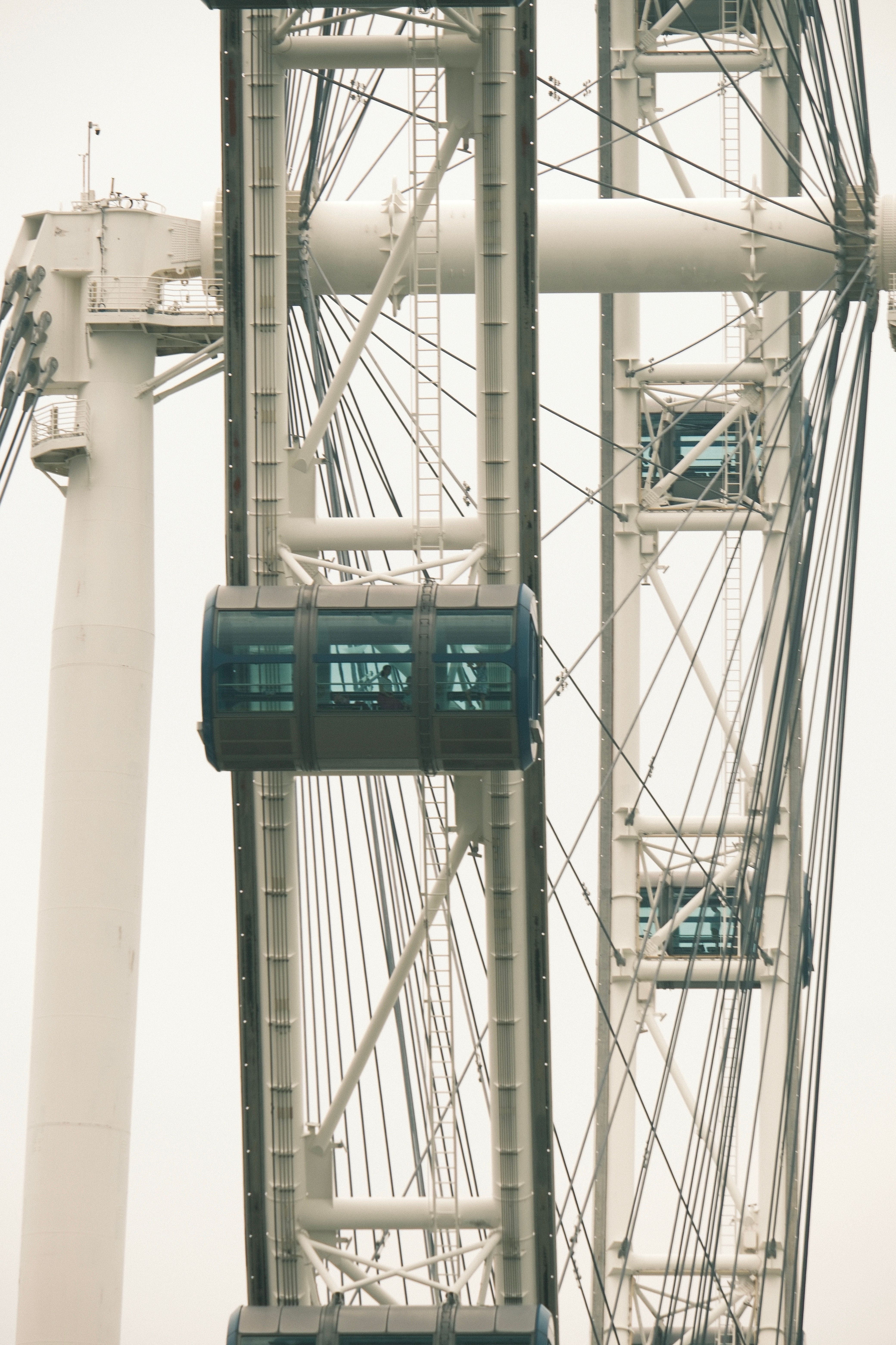 Modern Ferris Wheel Close-Up with Glass Cabins · Free Stock Photo