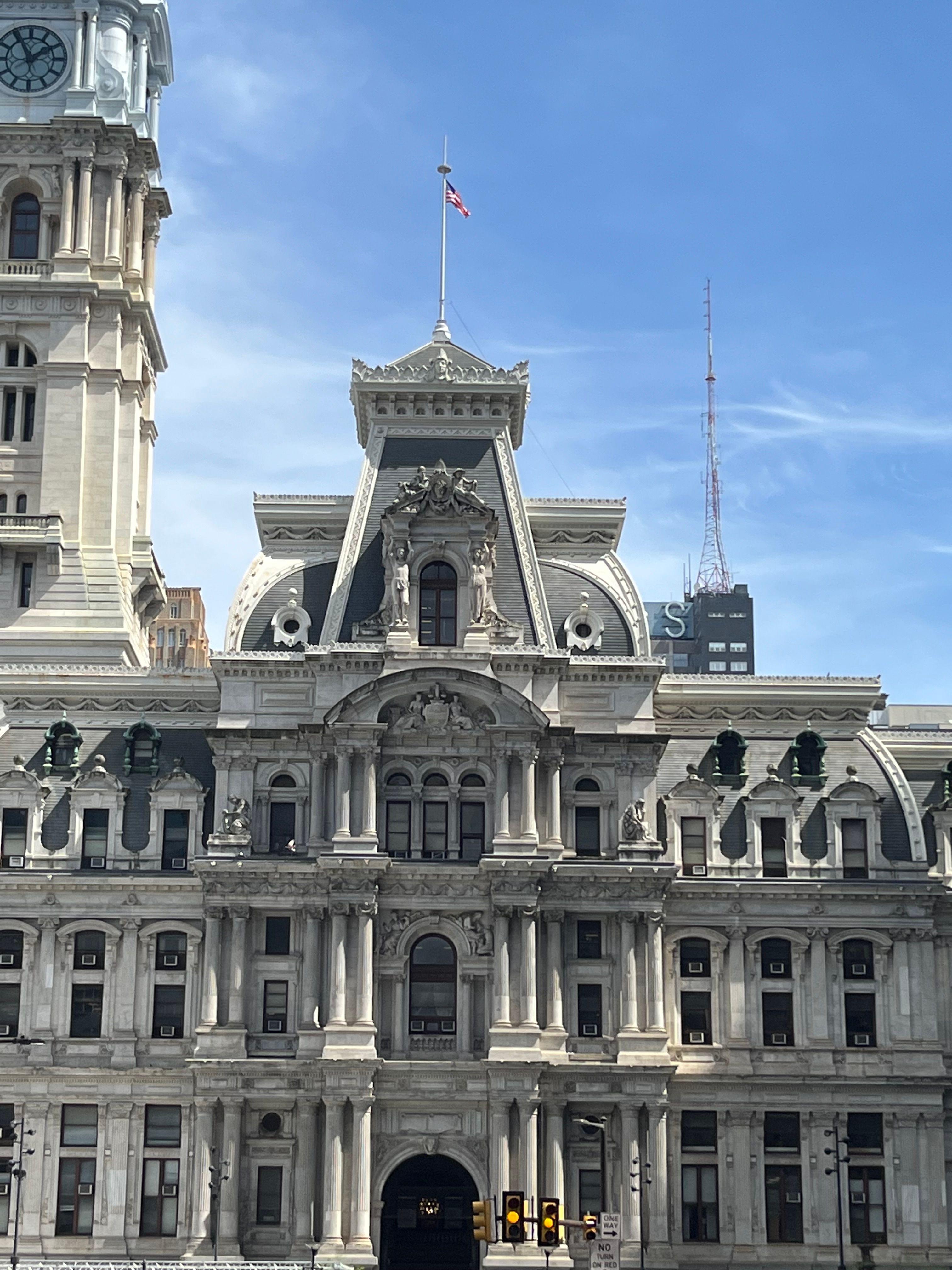 Vista Arquitectónica Del Histórico Ayuntamiento De Filadelfia · Foto de ...