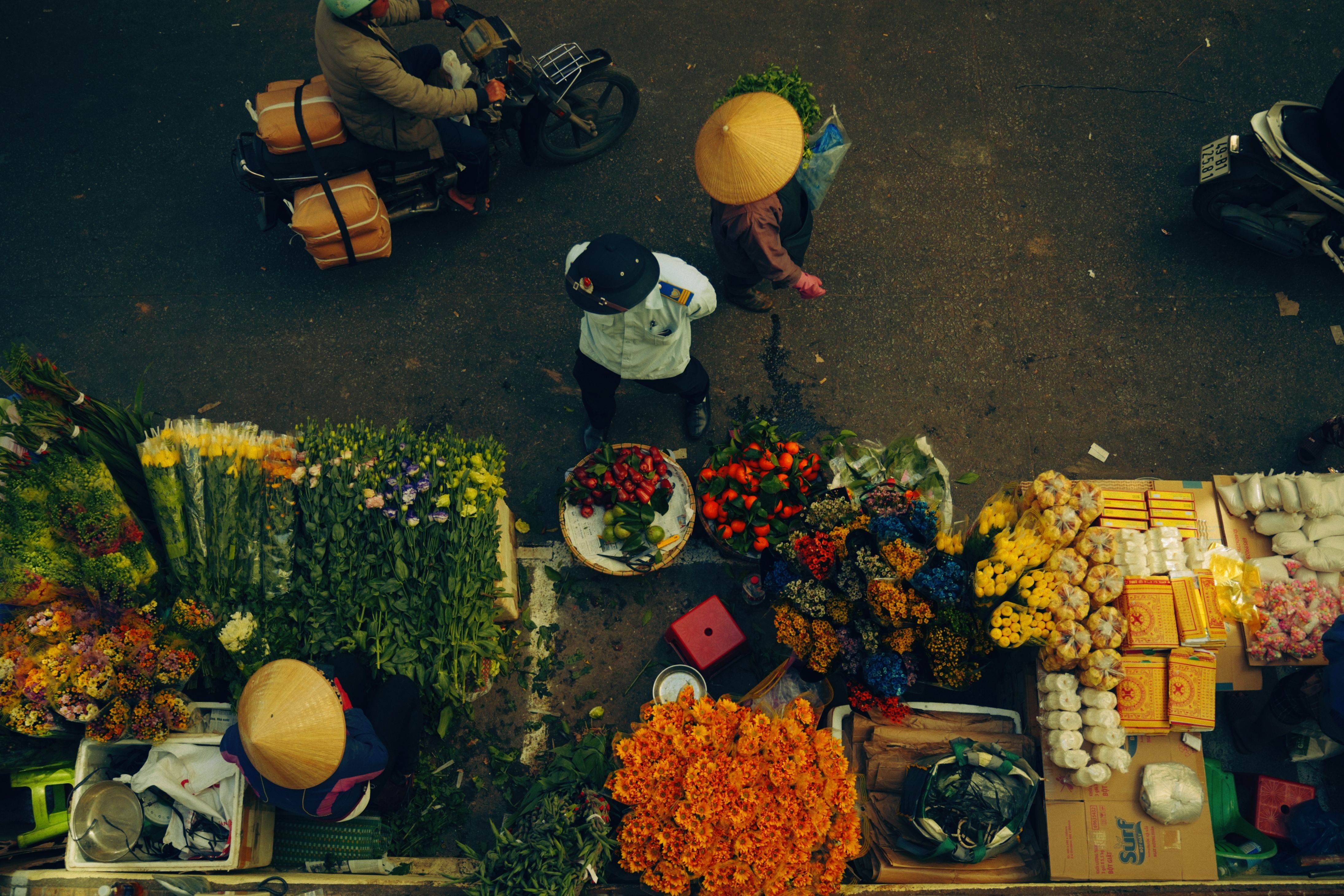 Vibrant Street Market in Southeast Asia · Free Stock Photo