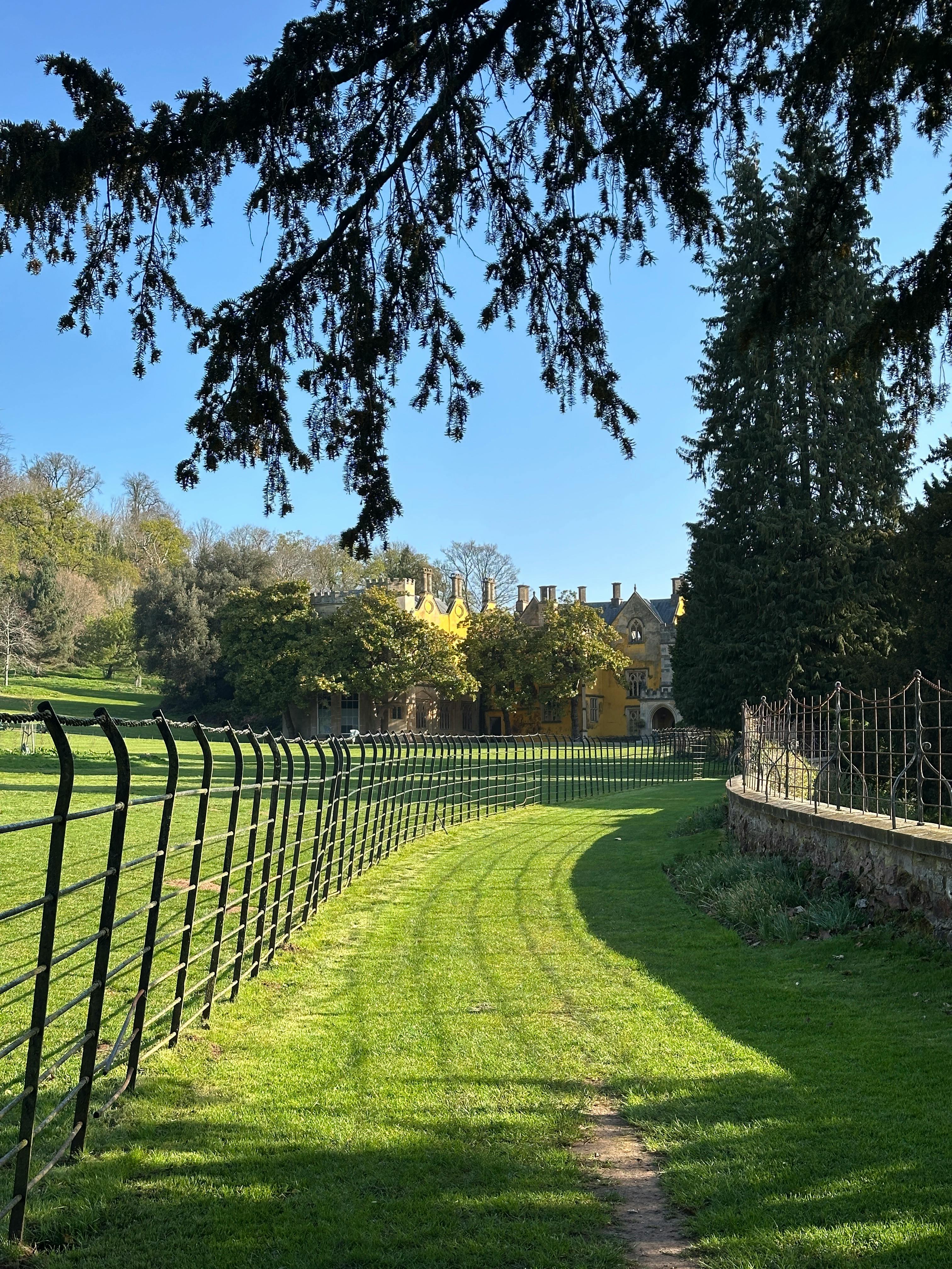 Charming Country Estate in Springtime · Free Stock Photo