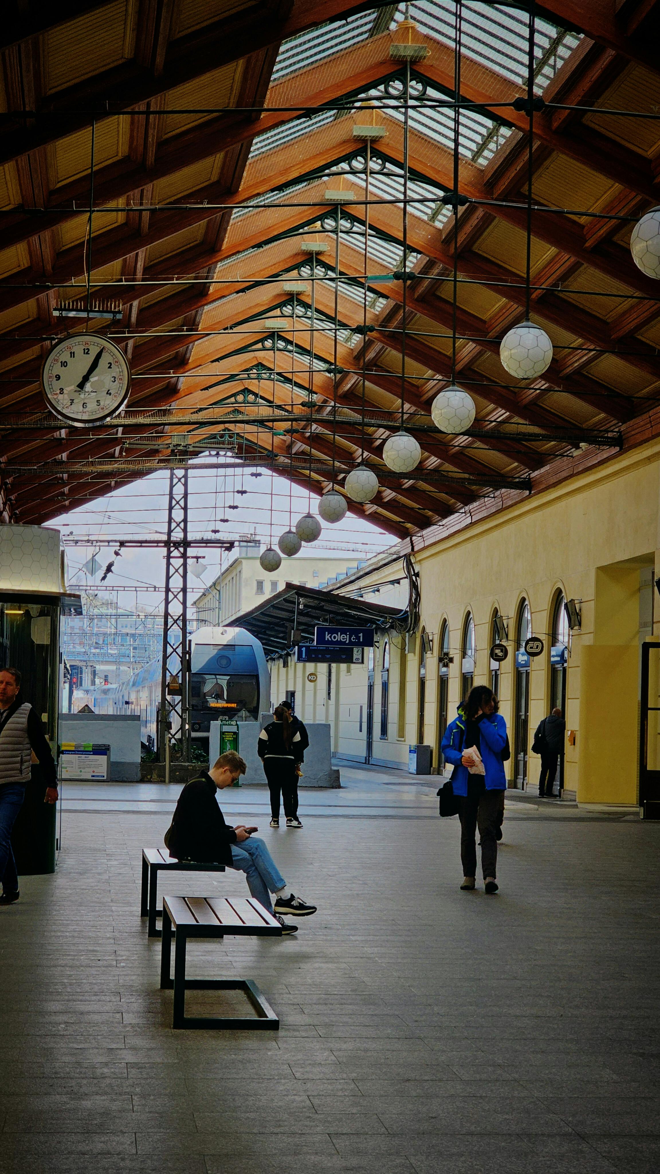 Fa Platform Photos, Download The BEST Free Fa Platform Stock Photos ...