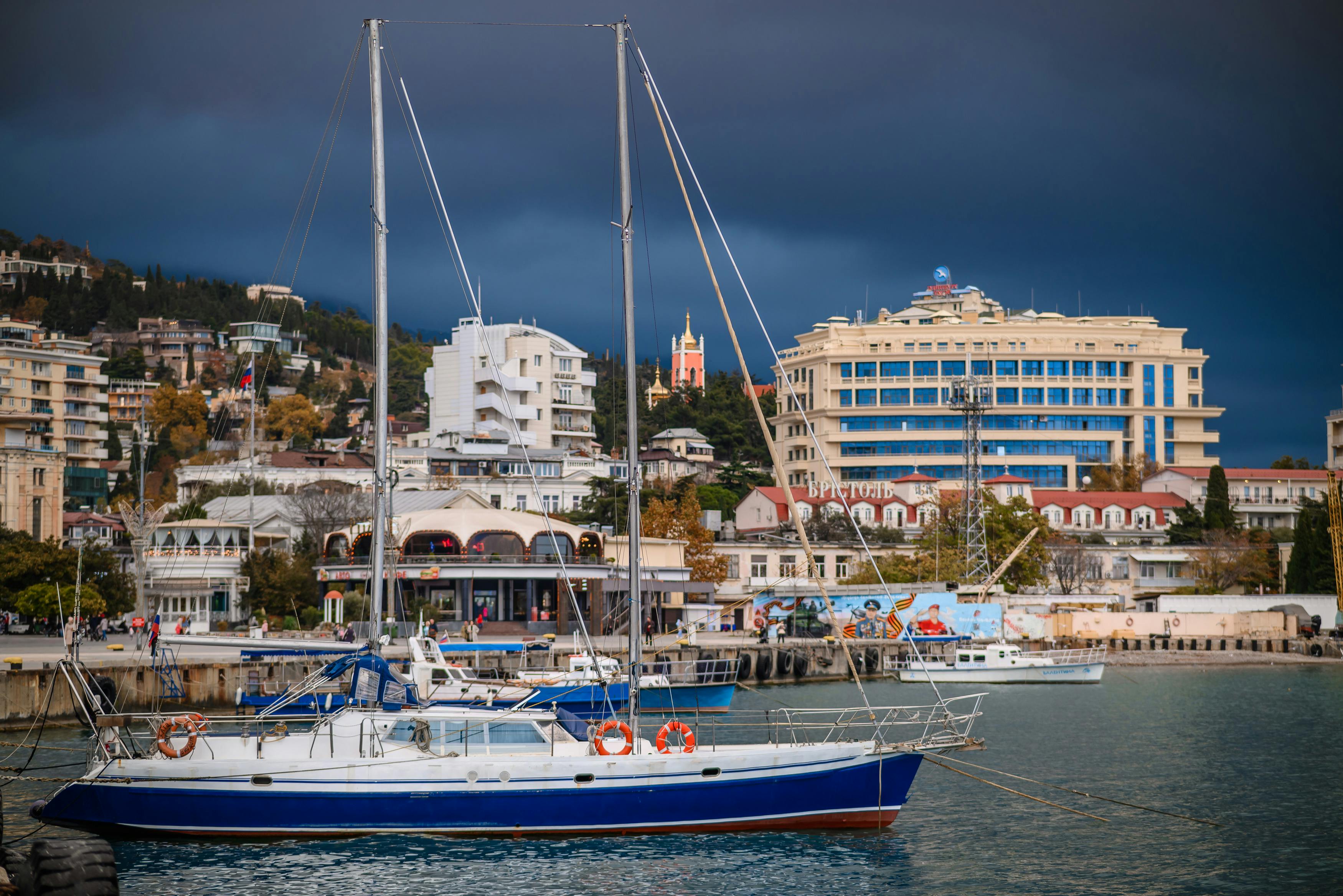 Autumn Port Photos, Download The BEST Free Autumn Port Stock Photos ...