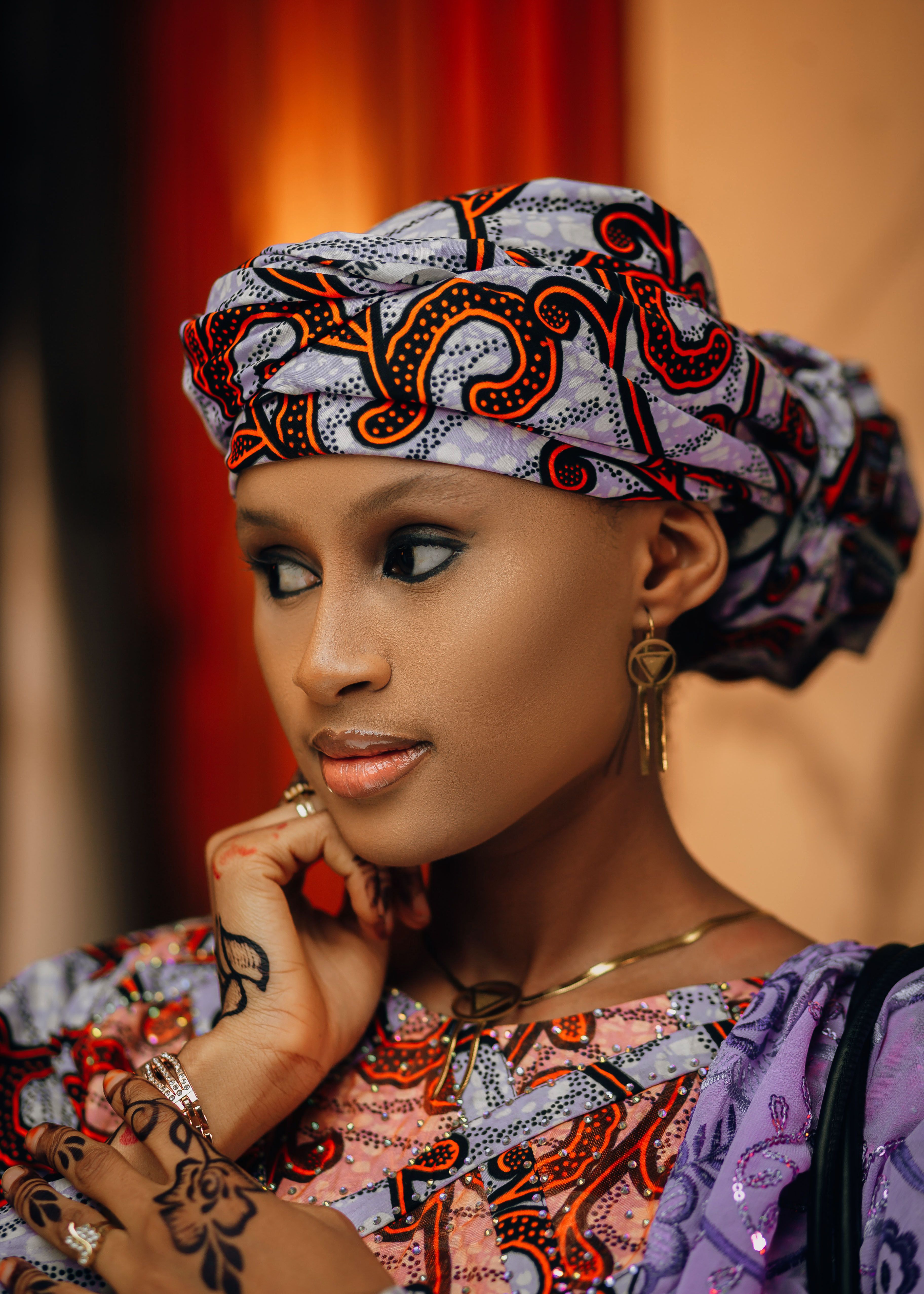 Elegant Woman in Traditional African Attire · Free Stock Photo
