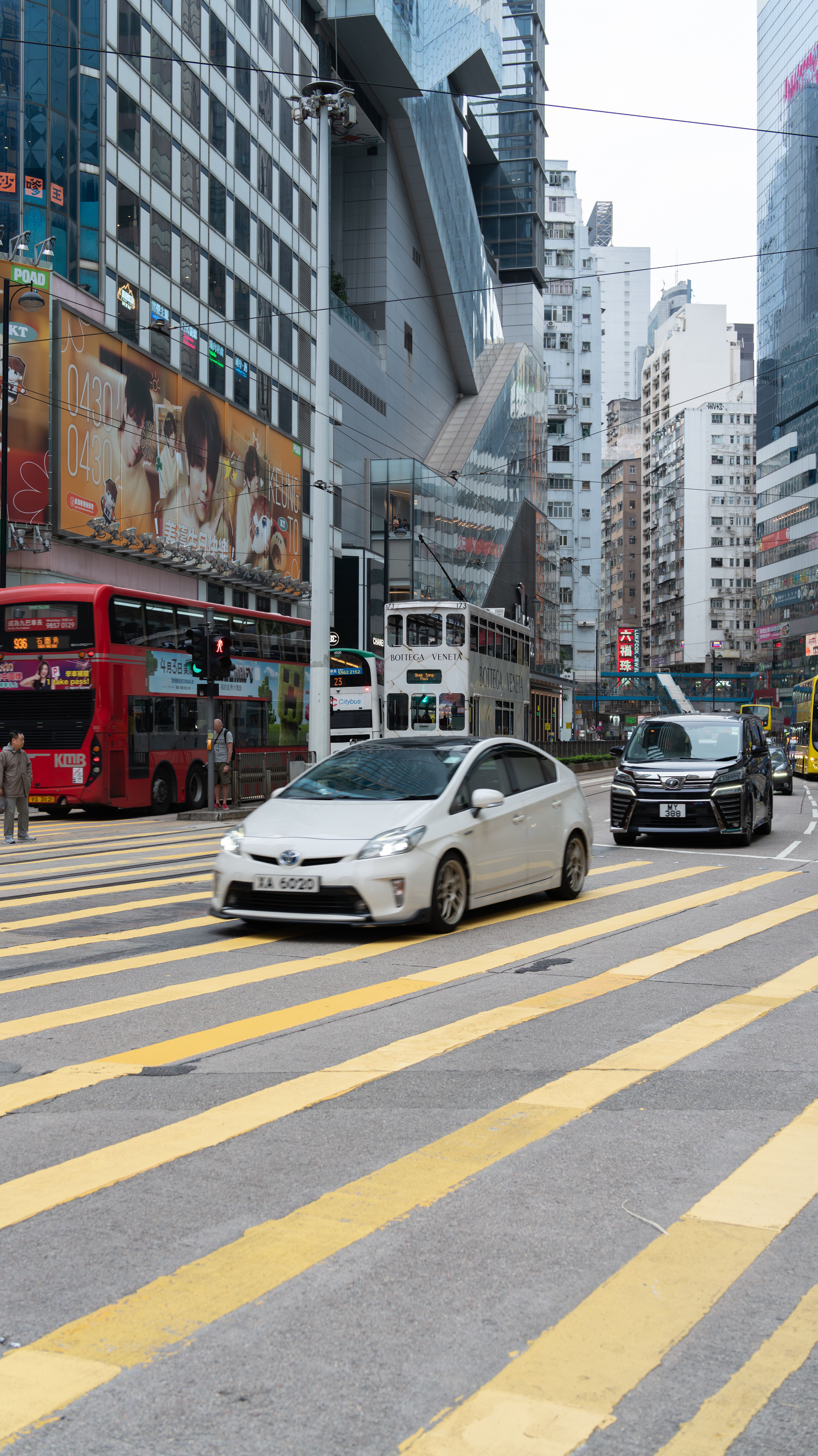 Busy Urban Street Scene in Hong Kong · Free Stock Photo