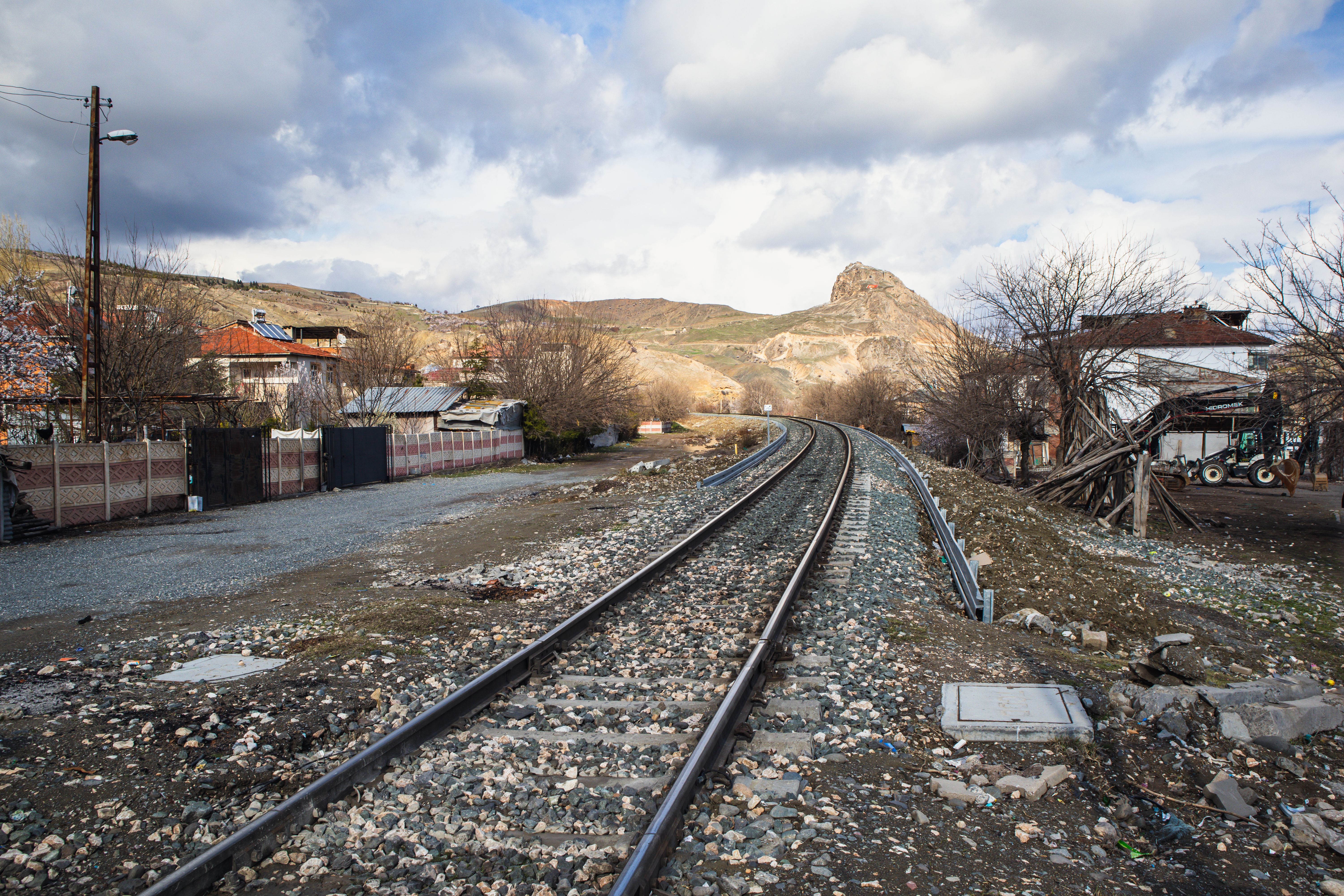 Scenic Railway Through Palu Elazığ Countryside · Free Stock Photo
