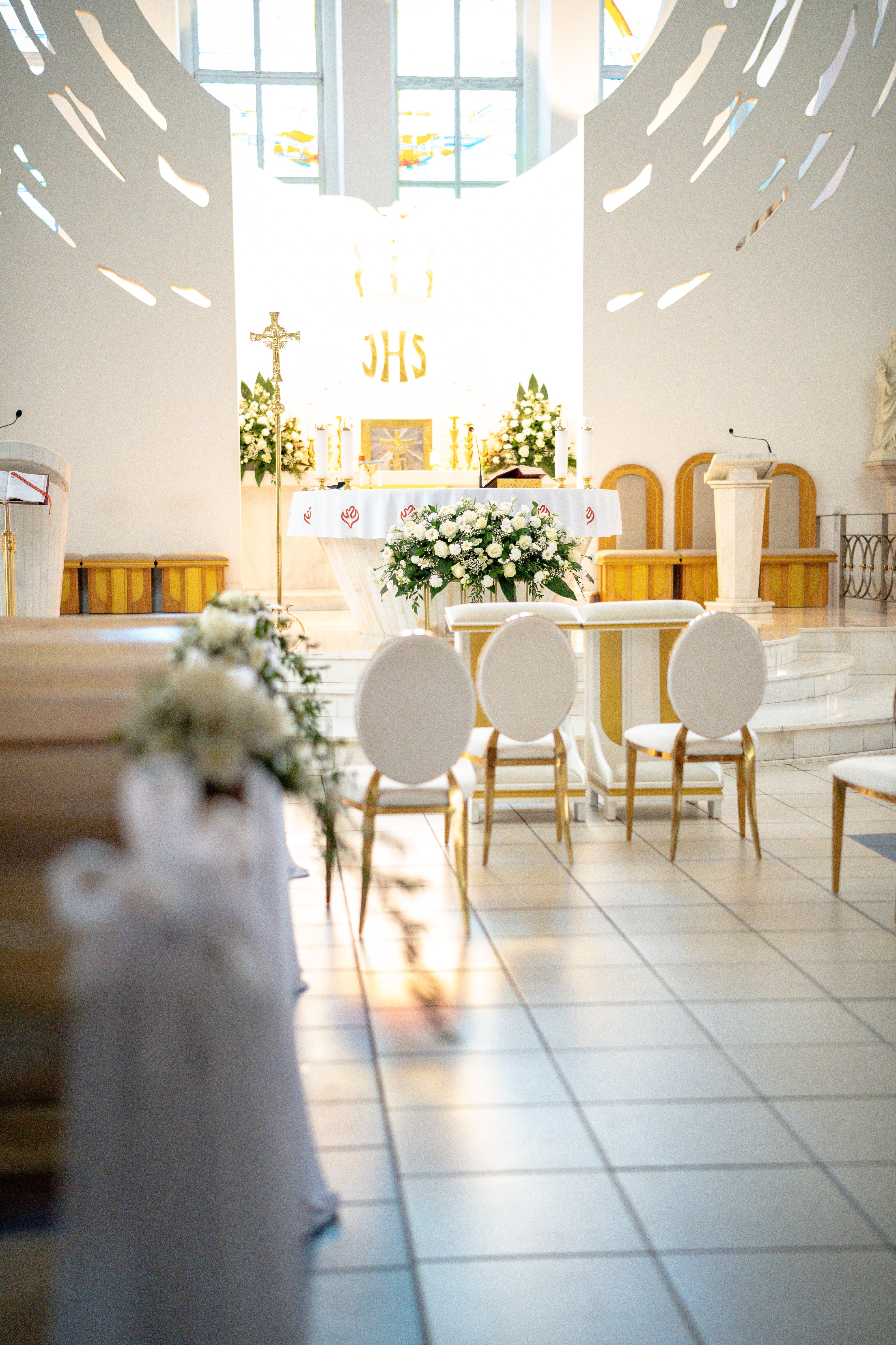 Elegant Church Wedding Interior with Floral Decor · Free Stock Photo