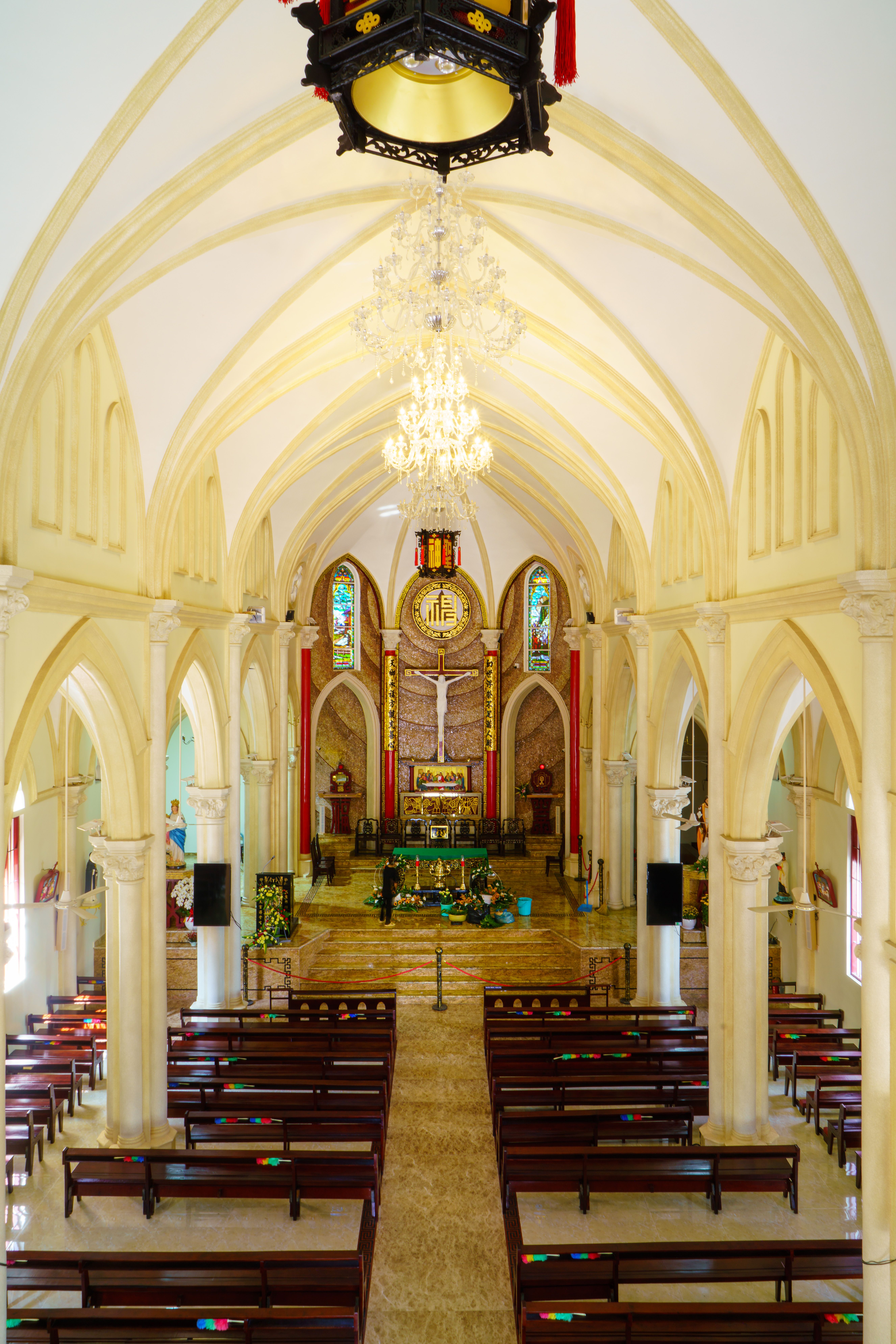 Stunning Interior of Cha Tam Church, Ho Chi Minh City · Free Stock Photo