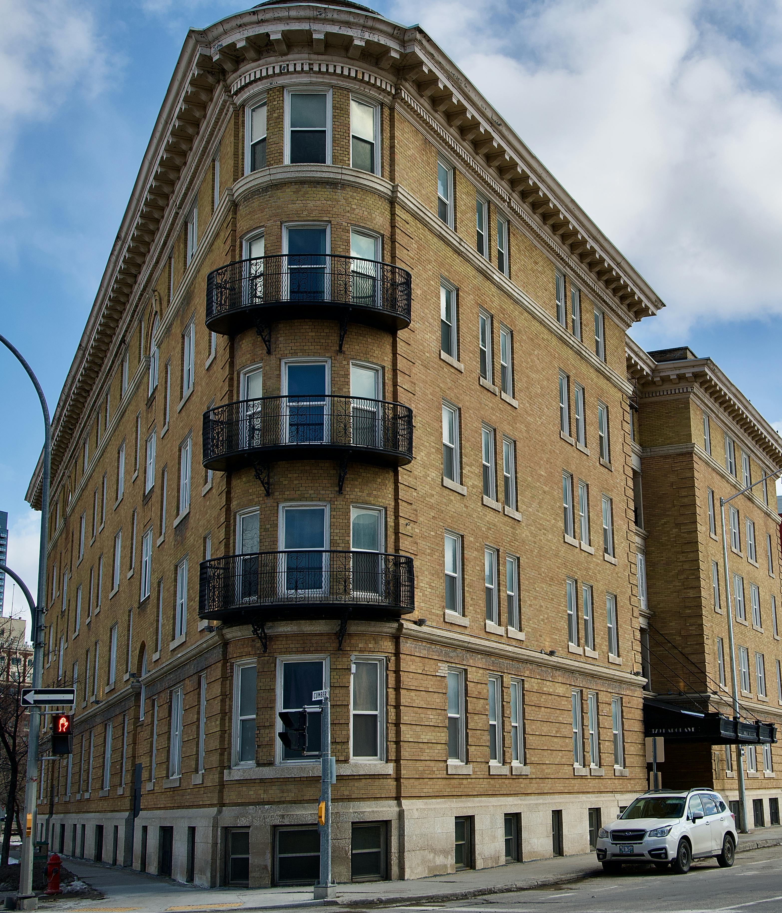 Historic Apartment Building in Winnipeg · Free Stock Photo