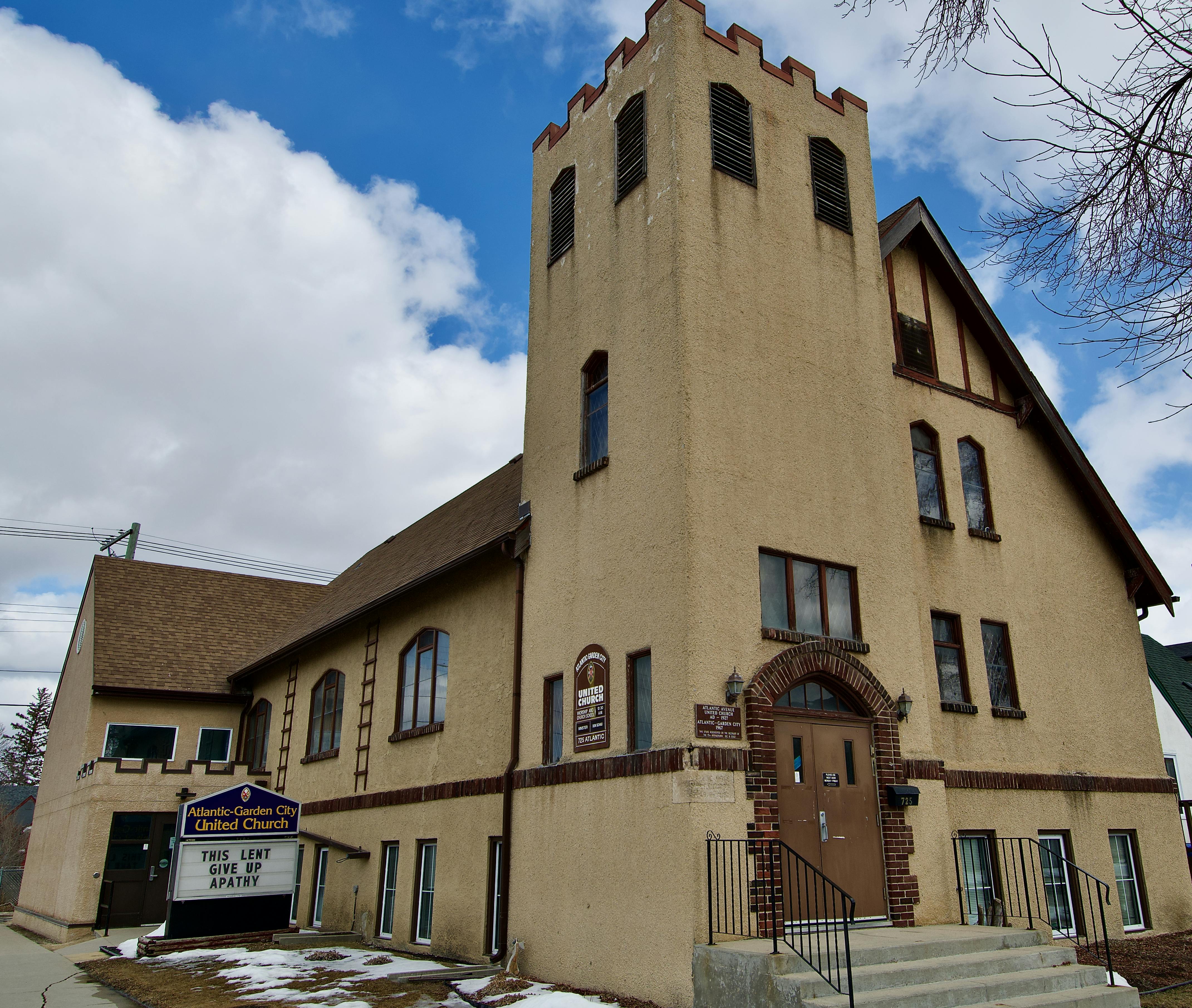 Historic Church Building in Winnipeg, Canada · Free Stock Photo