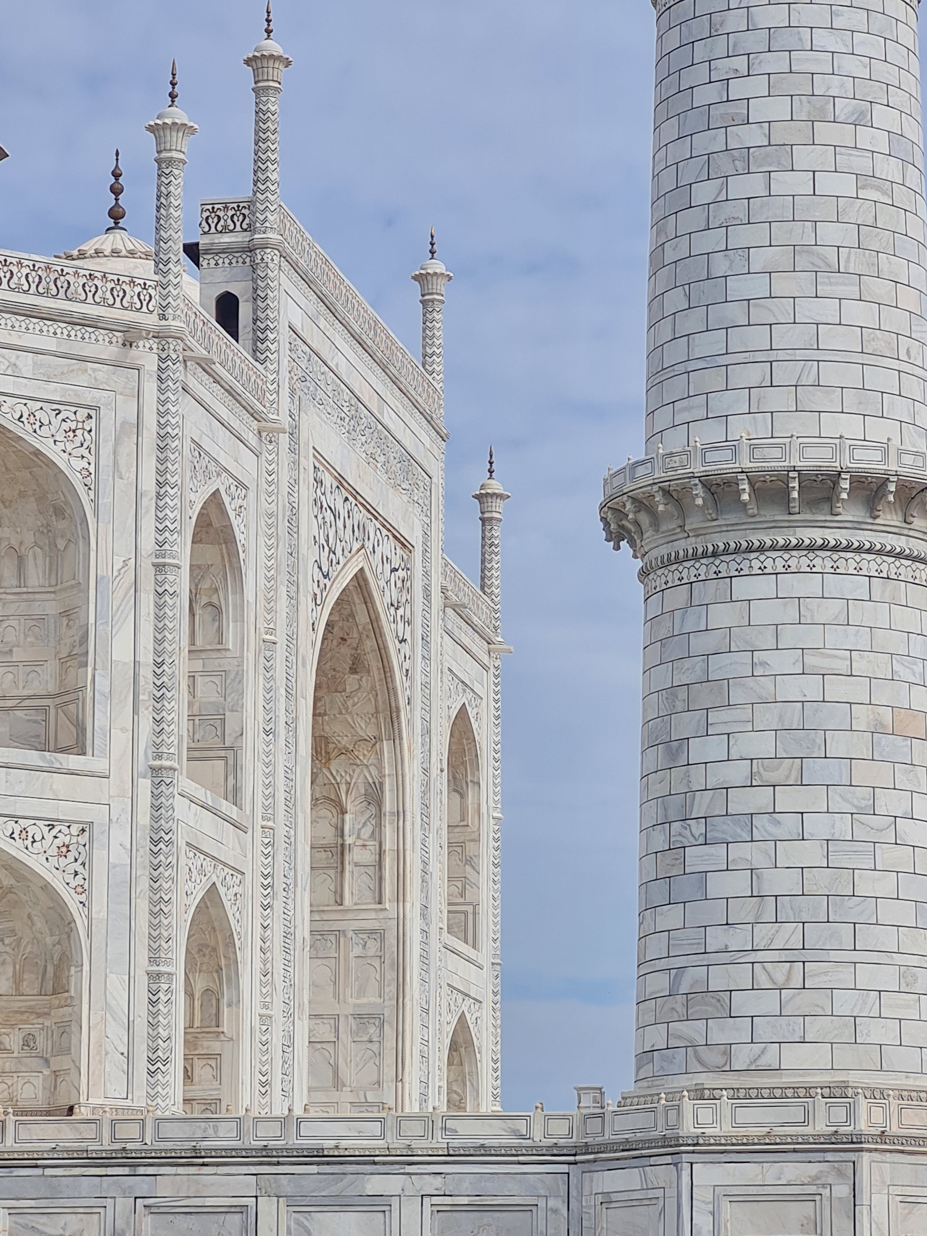 Intricate Architecture of the Taj Mahal · Free Stock Photo