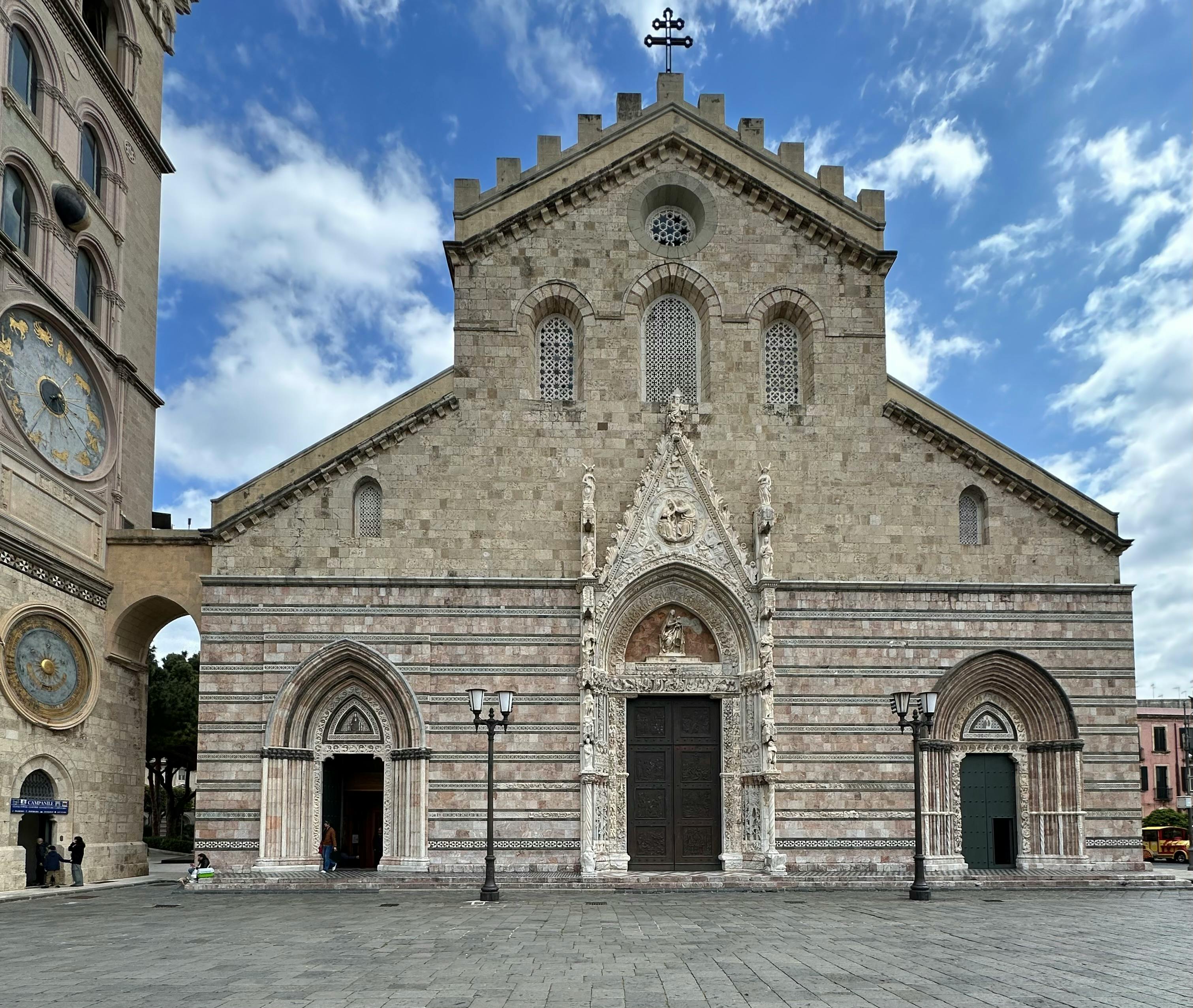 Stunning Façade of Messina Cathedral in Italy · Free Stock Photo