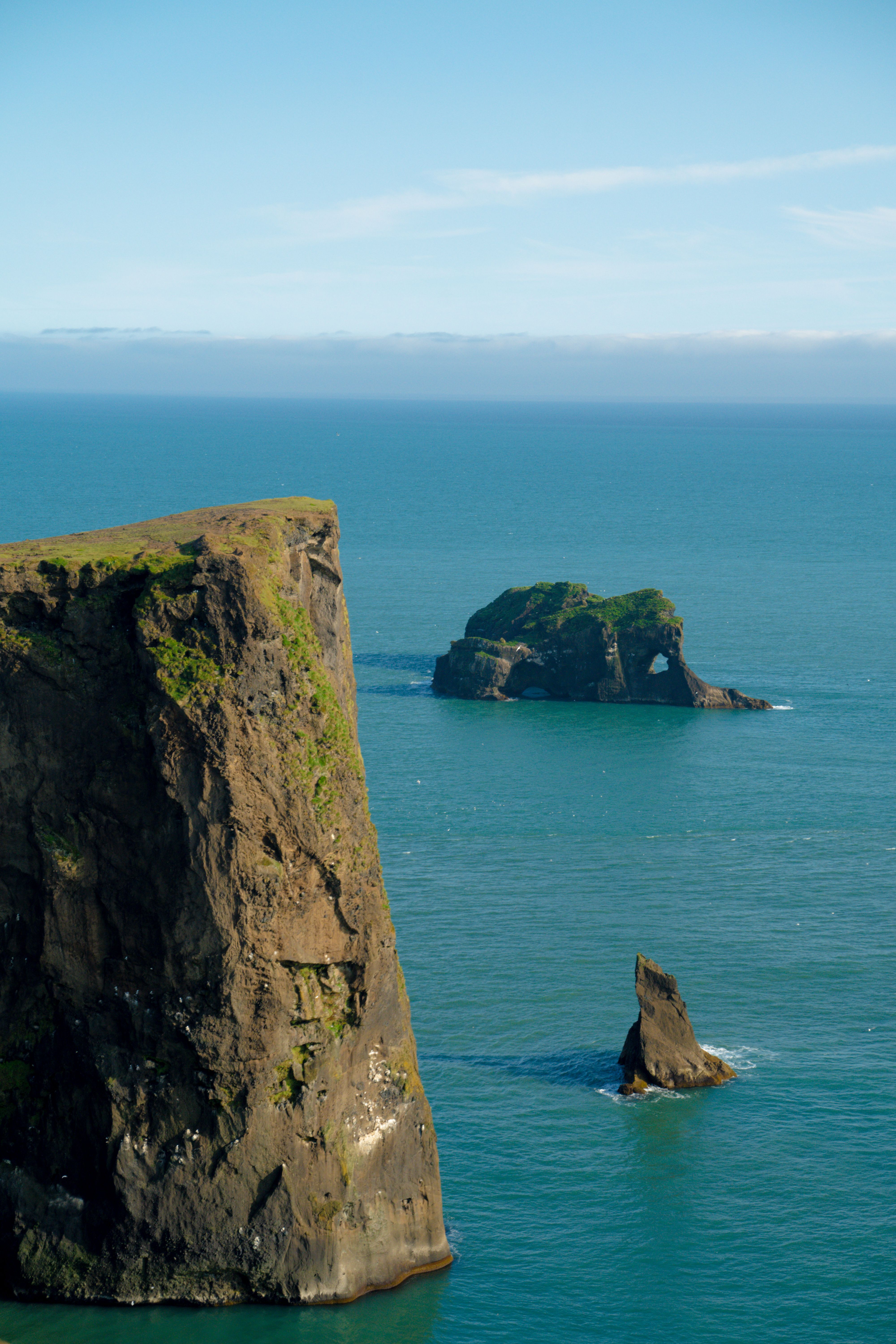 Dramatic Cliffs and Ocean View in Iceland · Free Stock Photo