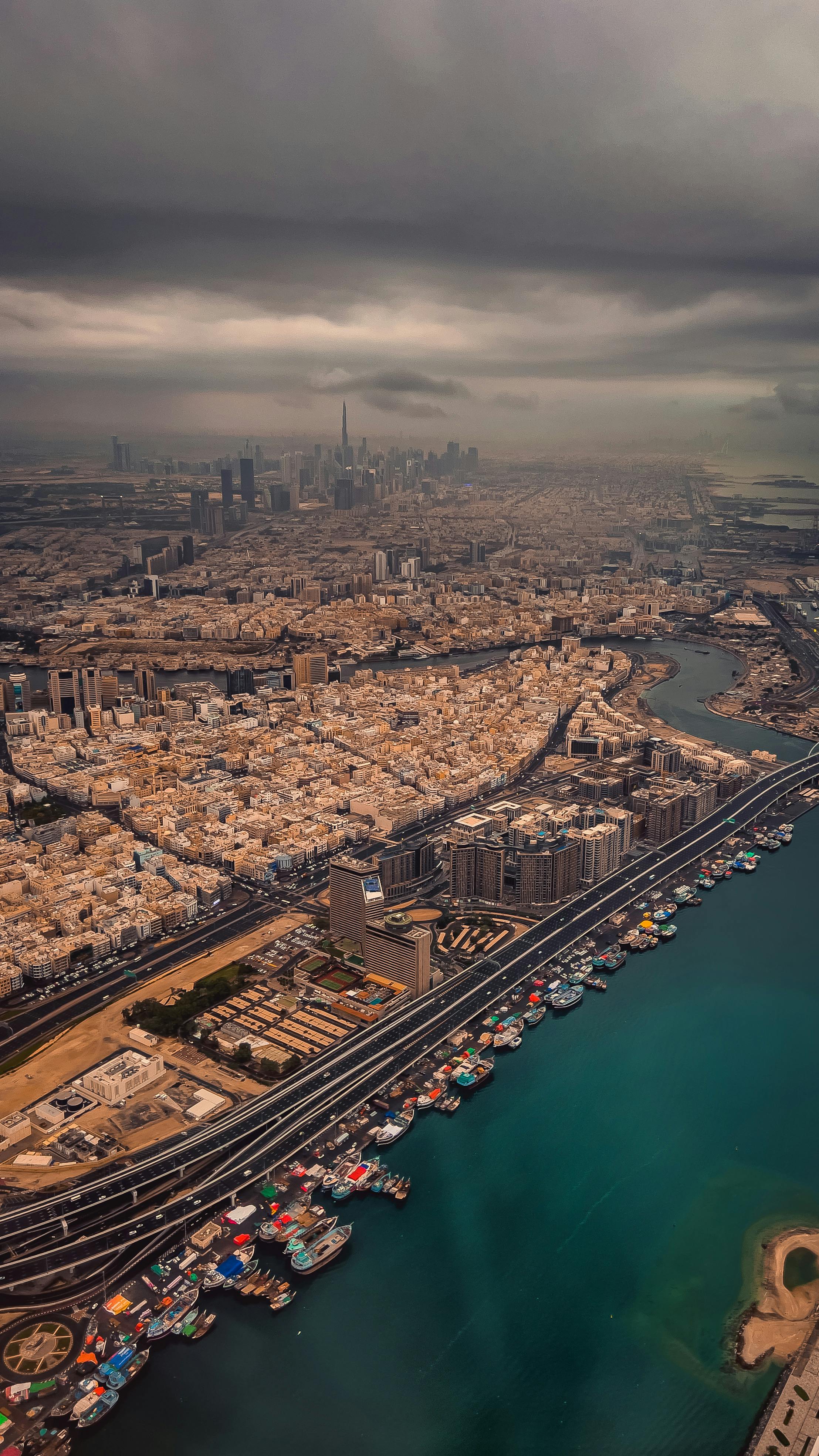 Emirates Plan Photos, Download The BEST Free Emirates Plan Stock Photos ...