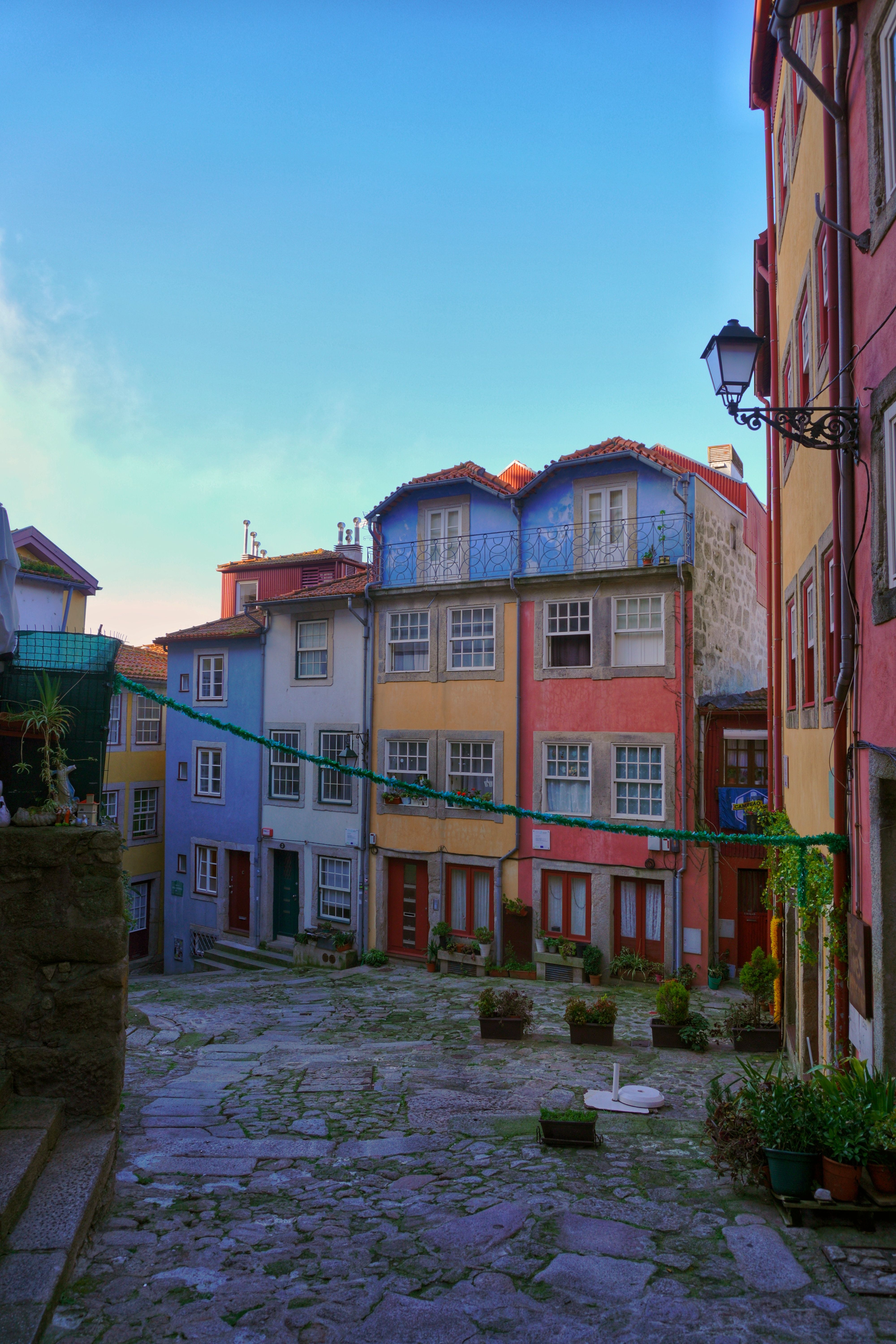 Colorful Street Scene in Porto, Portugal · Free Stock Photo