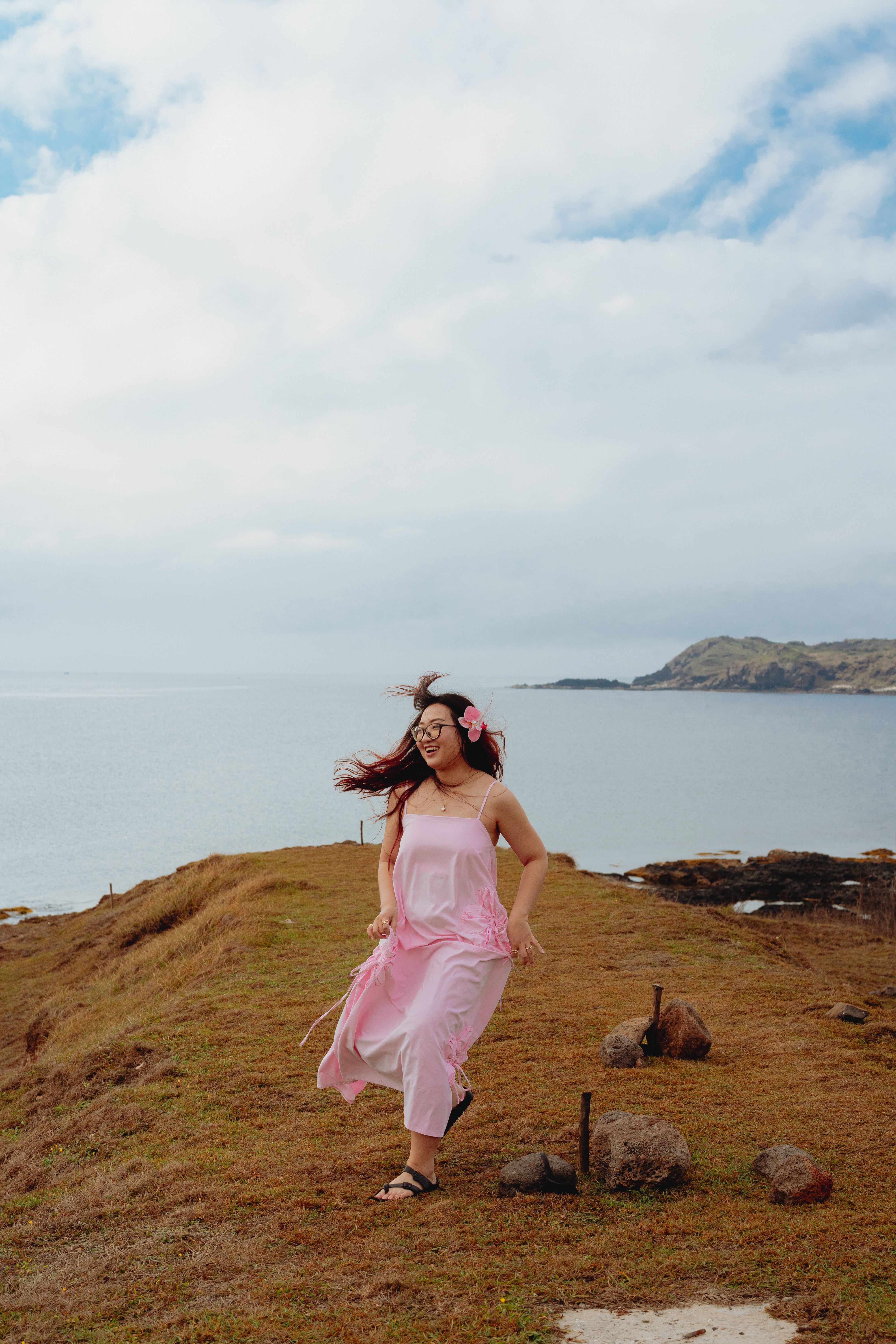 Wind Blowing Dress Photos, Download The BEST Free Wind Blowing Dress ...