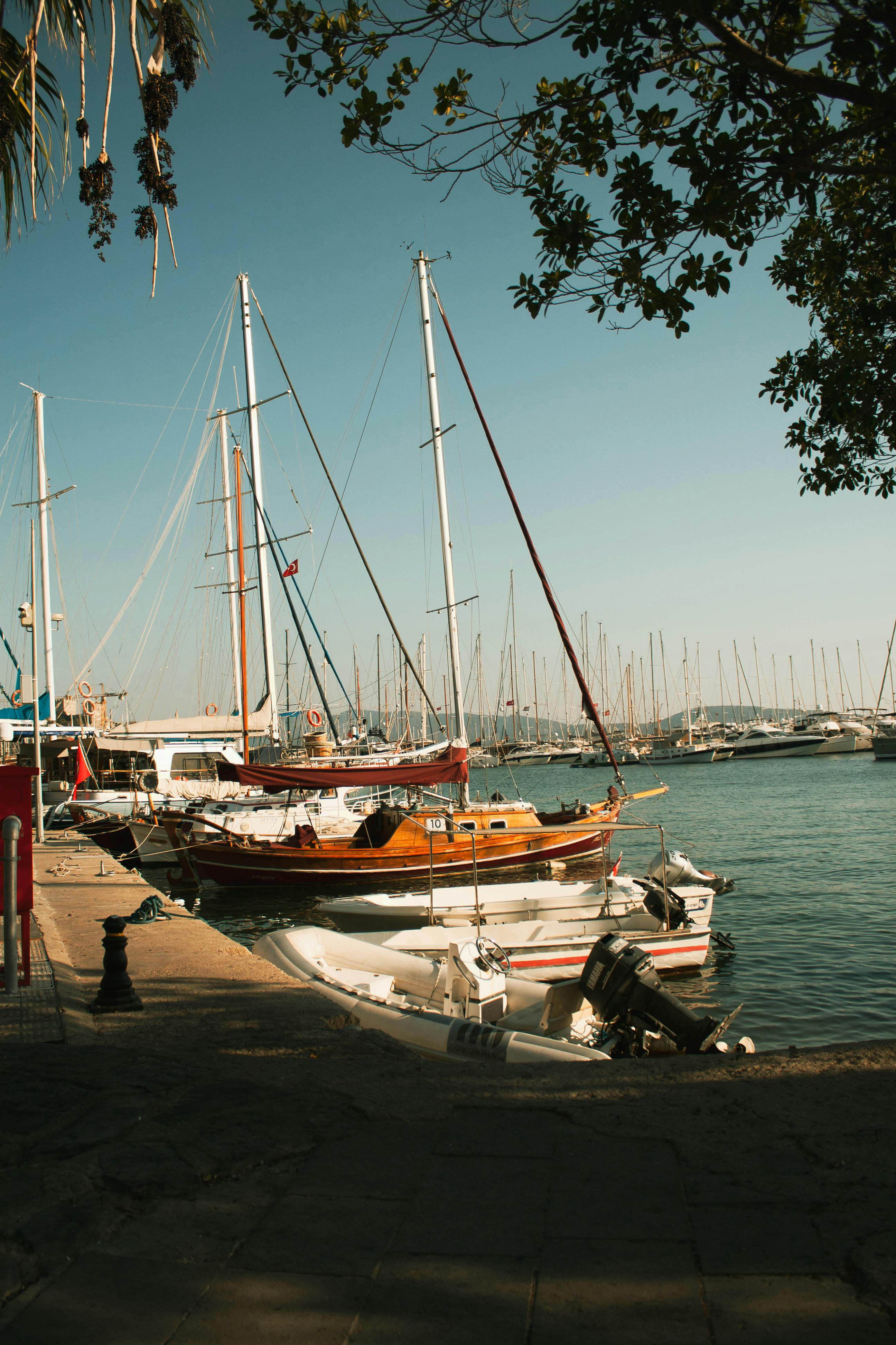 Scenic Boats Docked at a Marina in Türkiye · Free Stock Photo