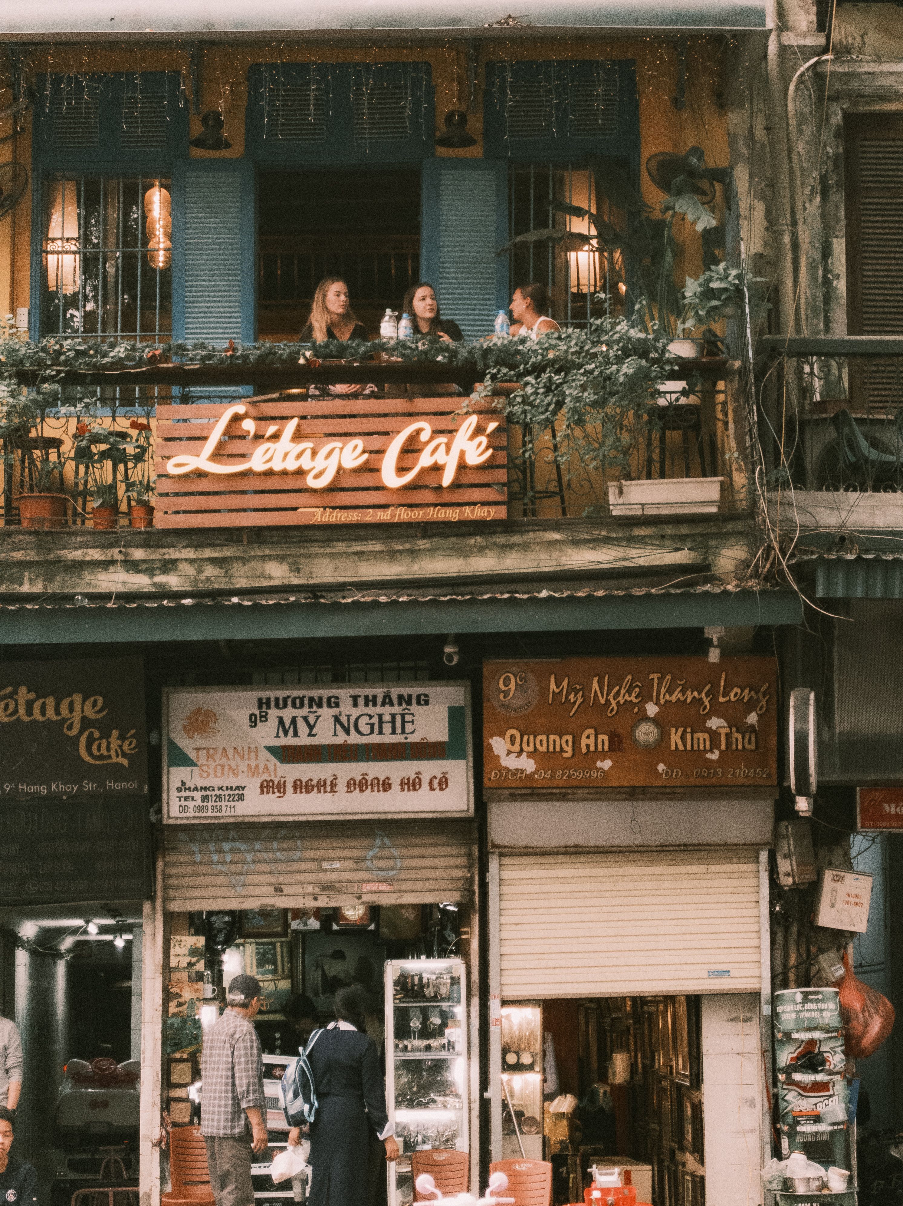 Charming Hanoi Street with L'étage Café View · Free Stock Photo