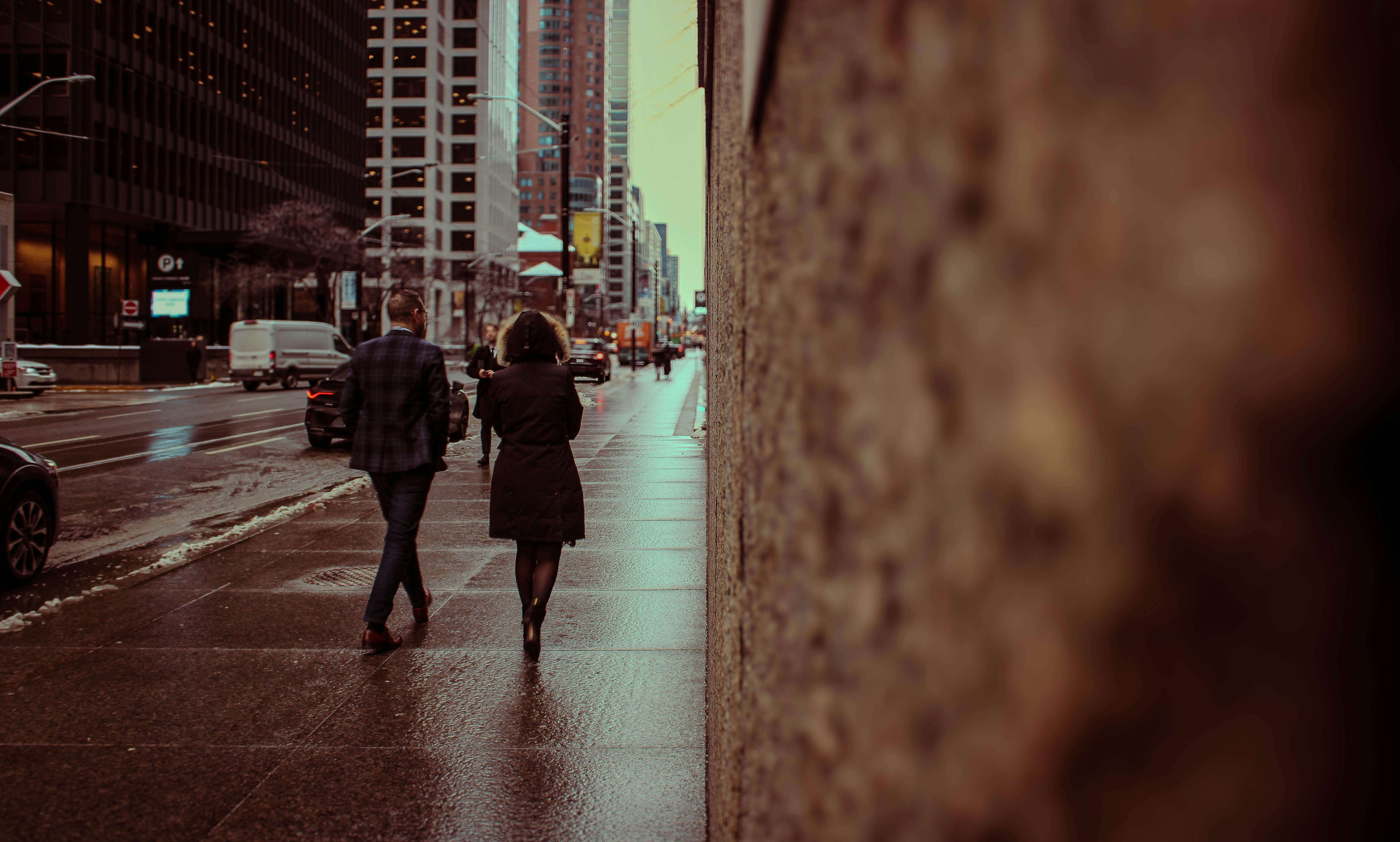 Couple Walking in Downtown Toronto Street Scene · Free Stock Photo