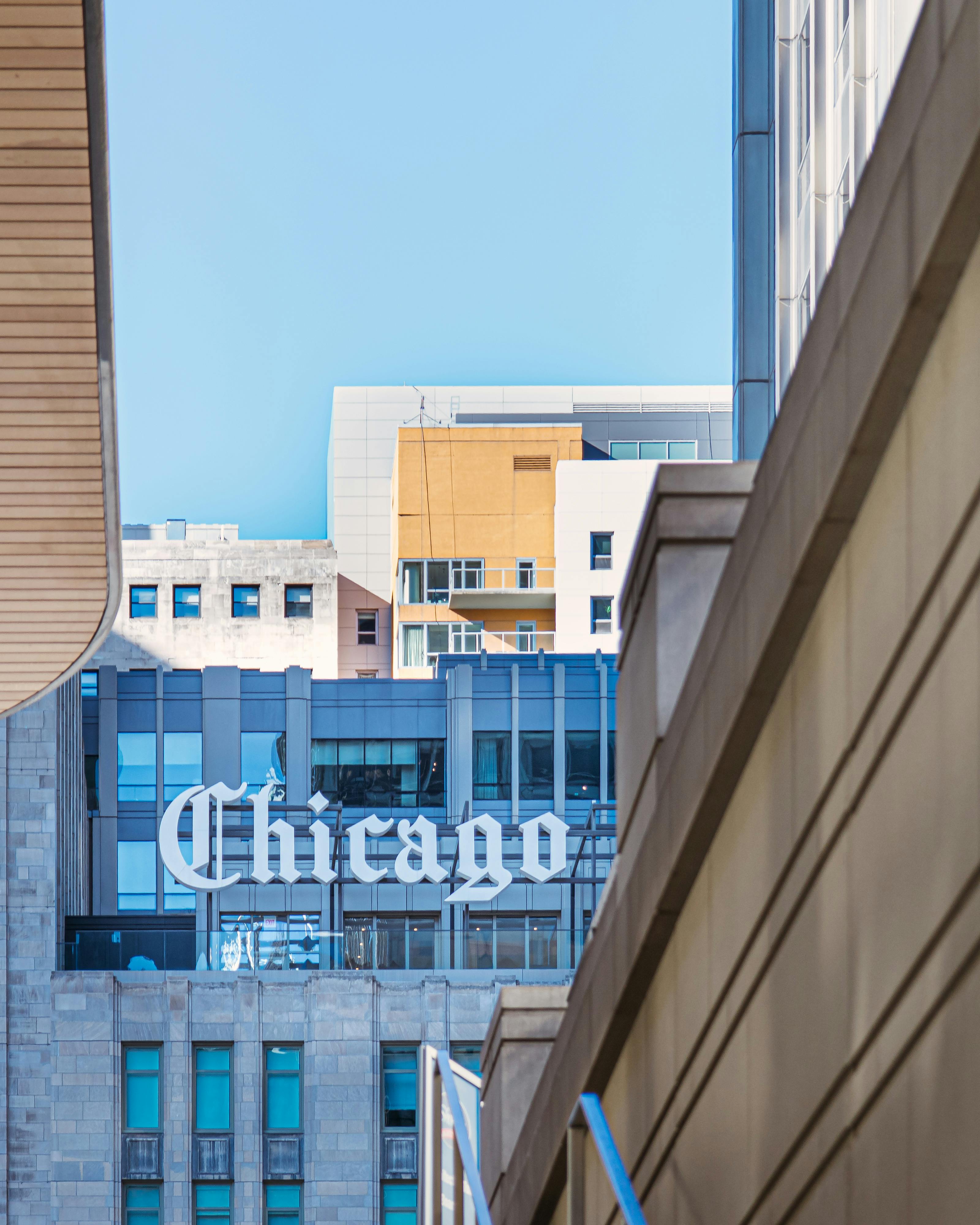 Chicago Cityscape with Iconic Signage · Free Stock Photo