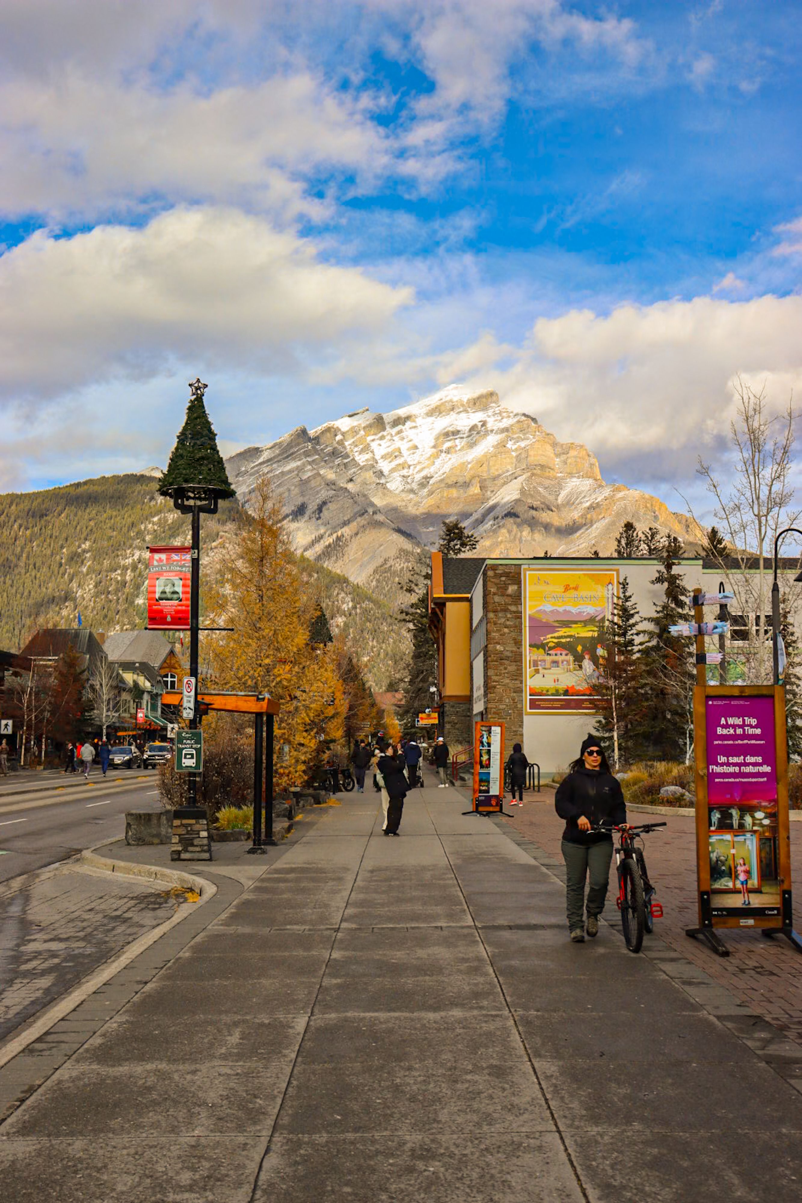 Scenic Street View in Downtown Banff, Canada · Free Stock Photo