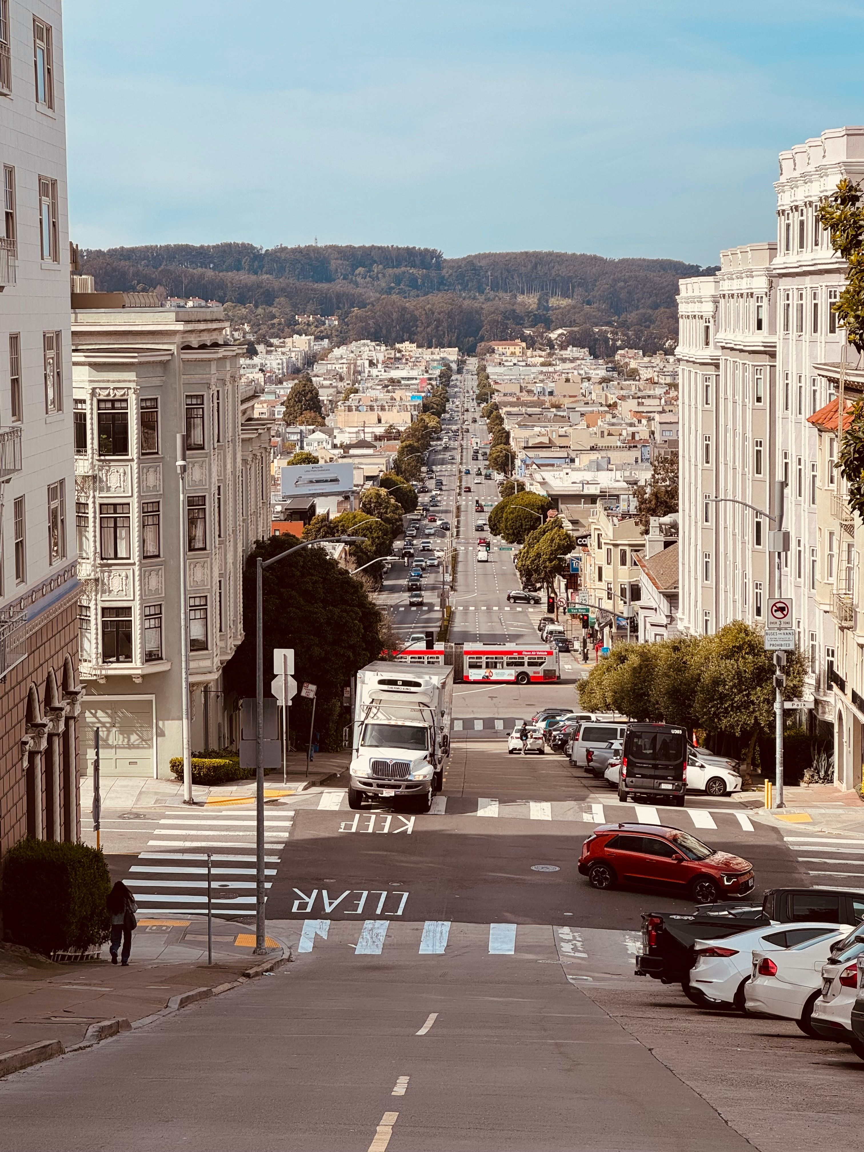 Scenic View Down Street in San Francisco · Free Stock Photo