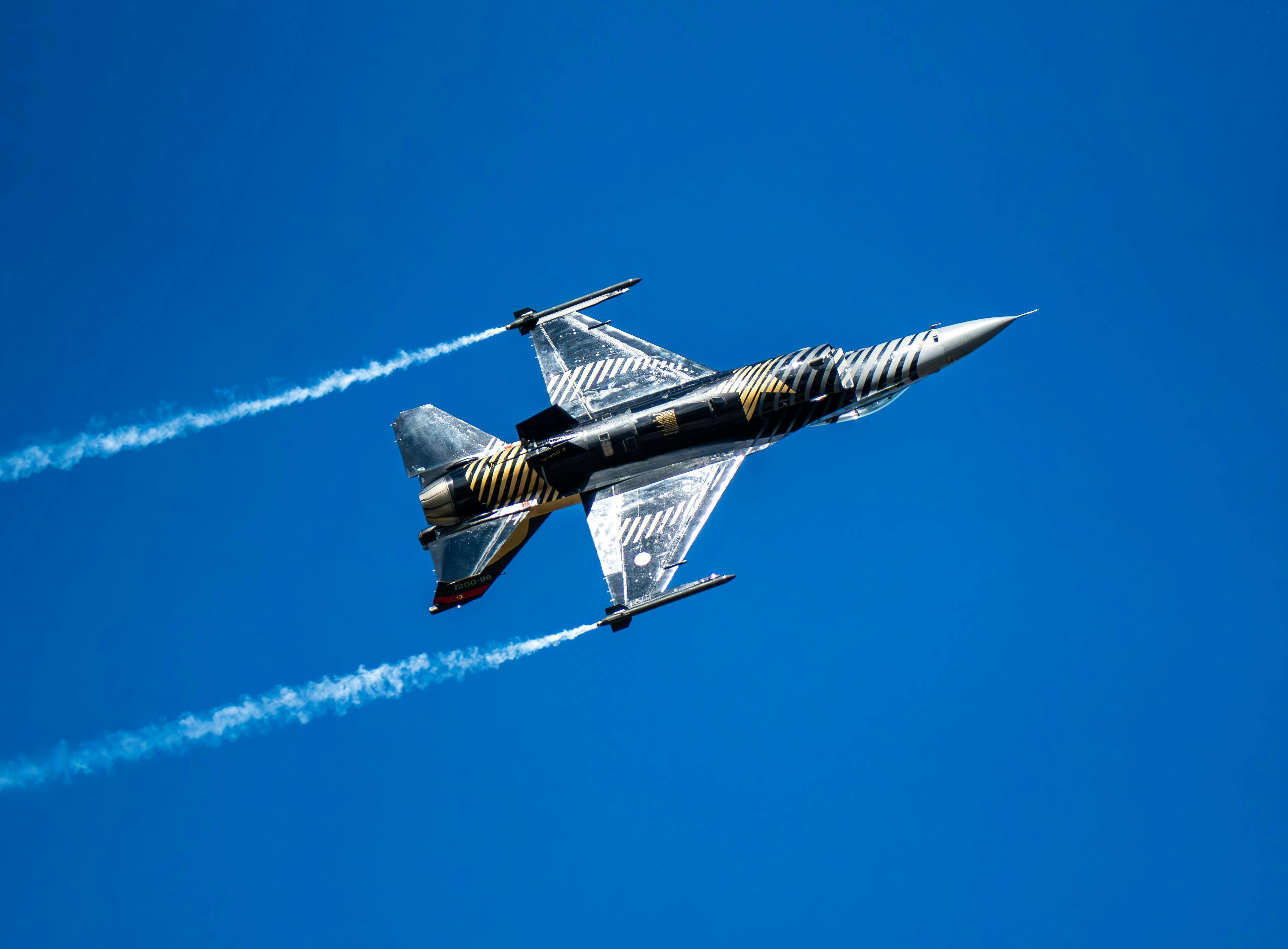 High Speed Photos, Download The BEST Free High Speed Stock Photos & HD ...