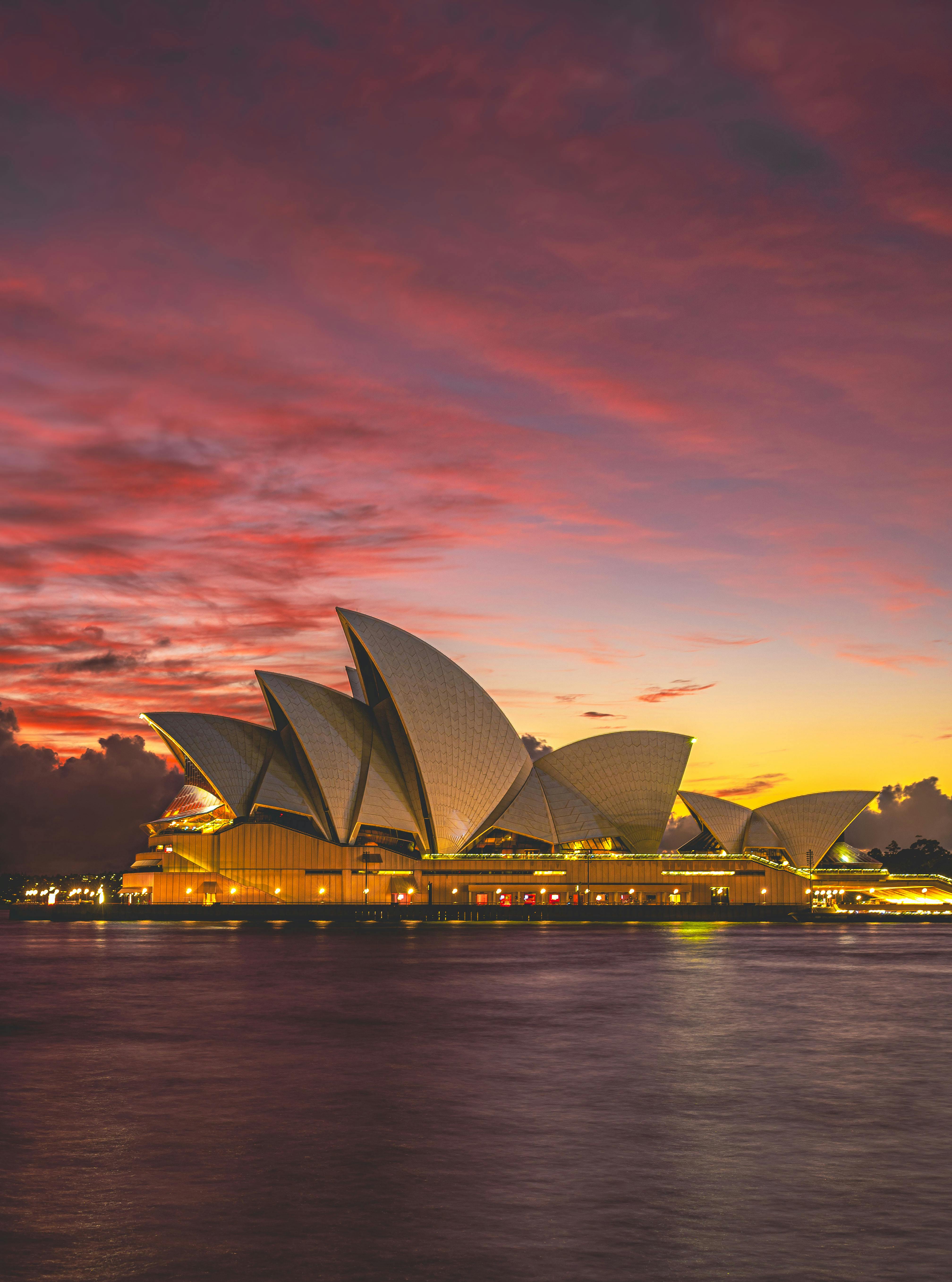 Sydney Opera House at Sunset with Vibrant Skies · Free Stock Photo