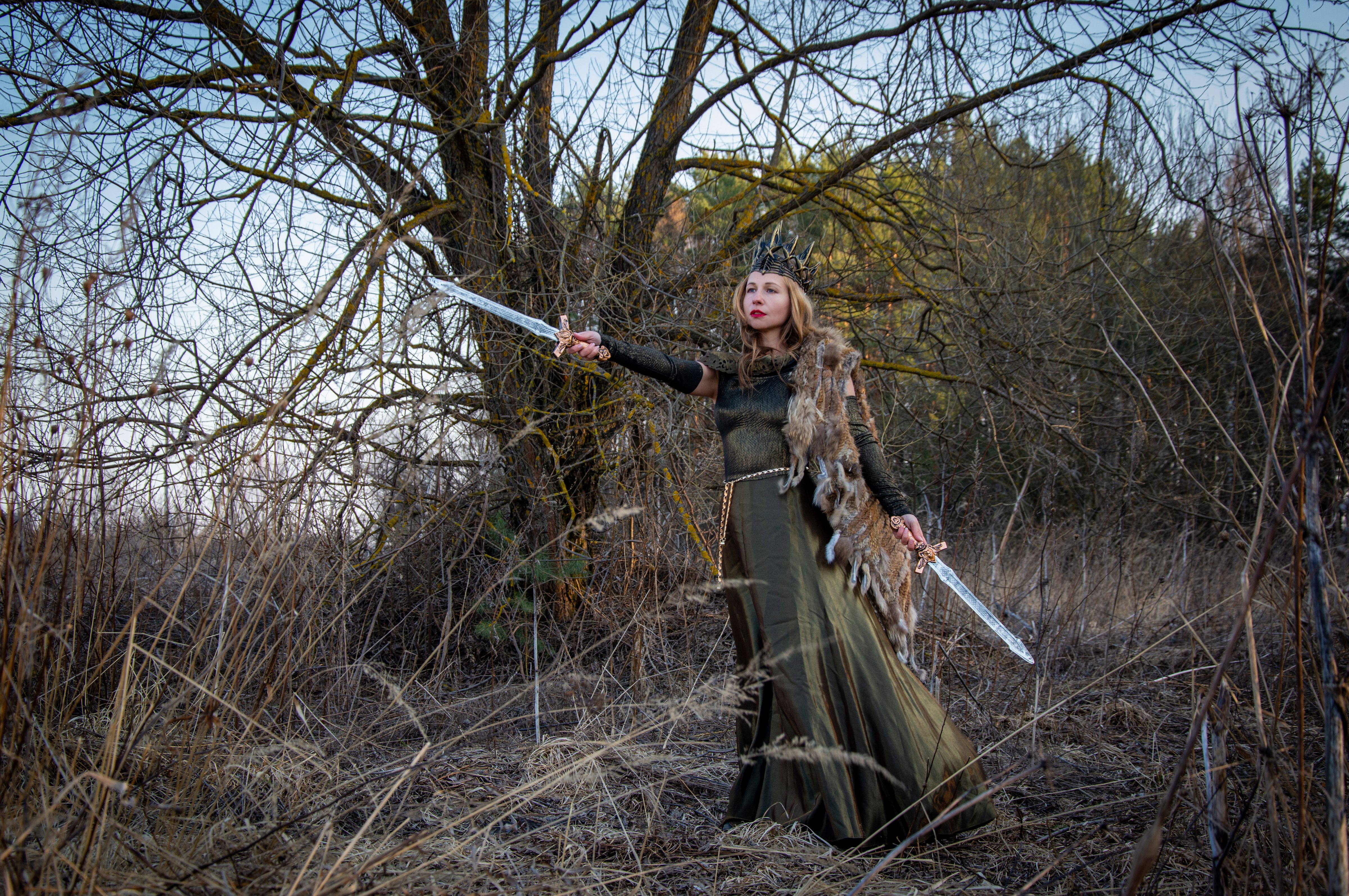 Fantasy Queen in Woodland with Sword · Free Stock Photo
