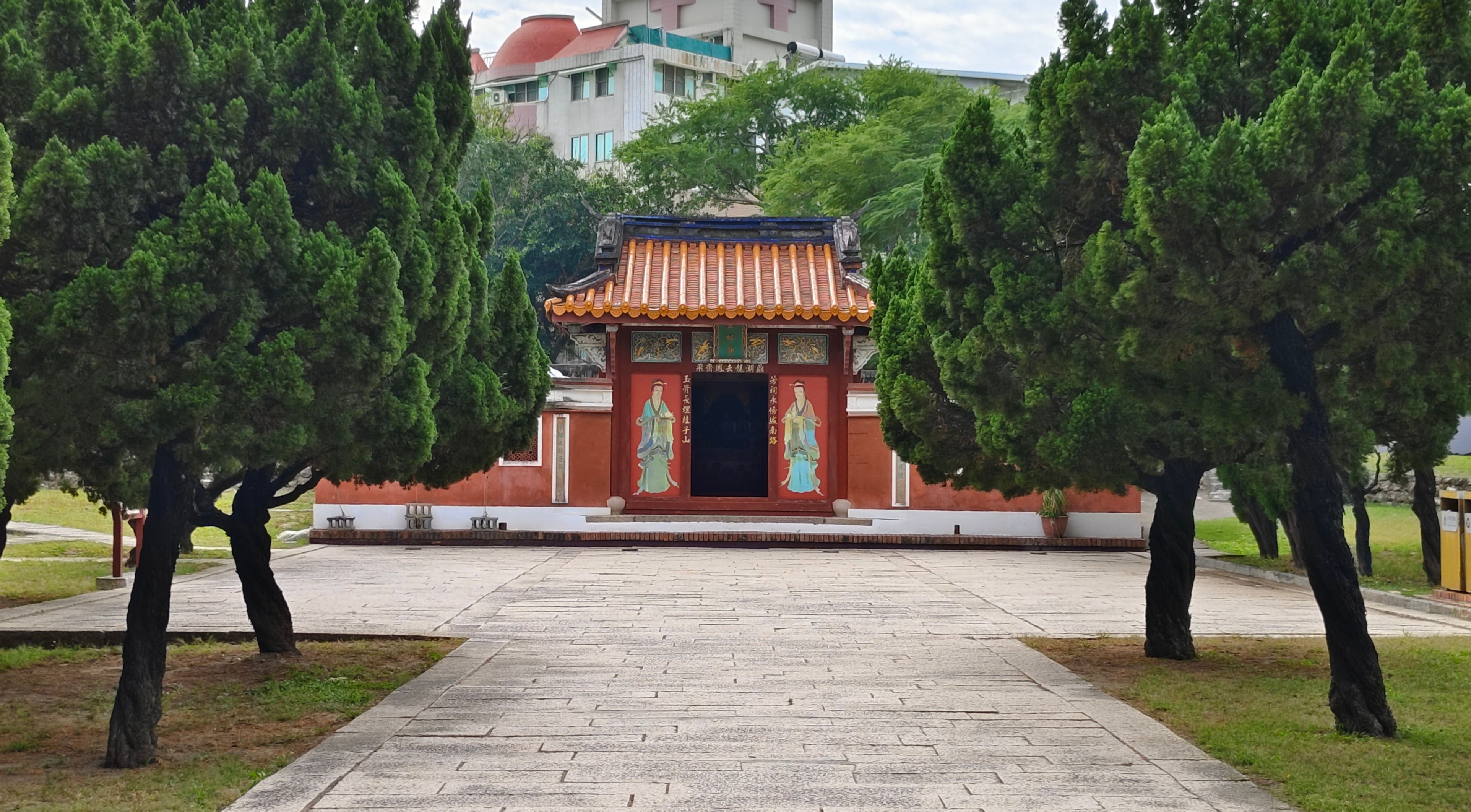Ancient Temple Entrance in Tainan, Taiwan · Free Stock Photo