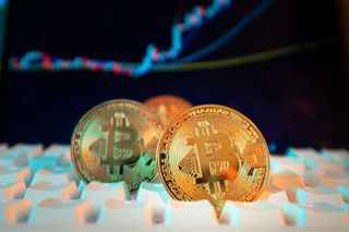 Equity-Linked Note: Simple Guide to Investing Safely