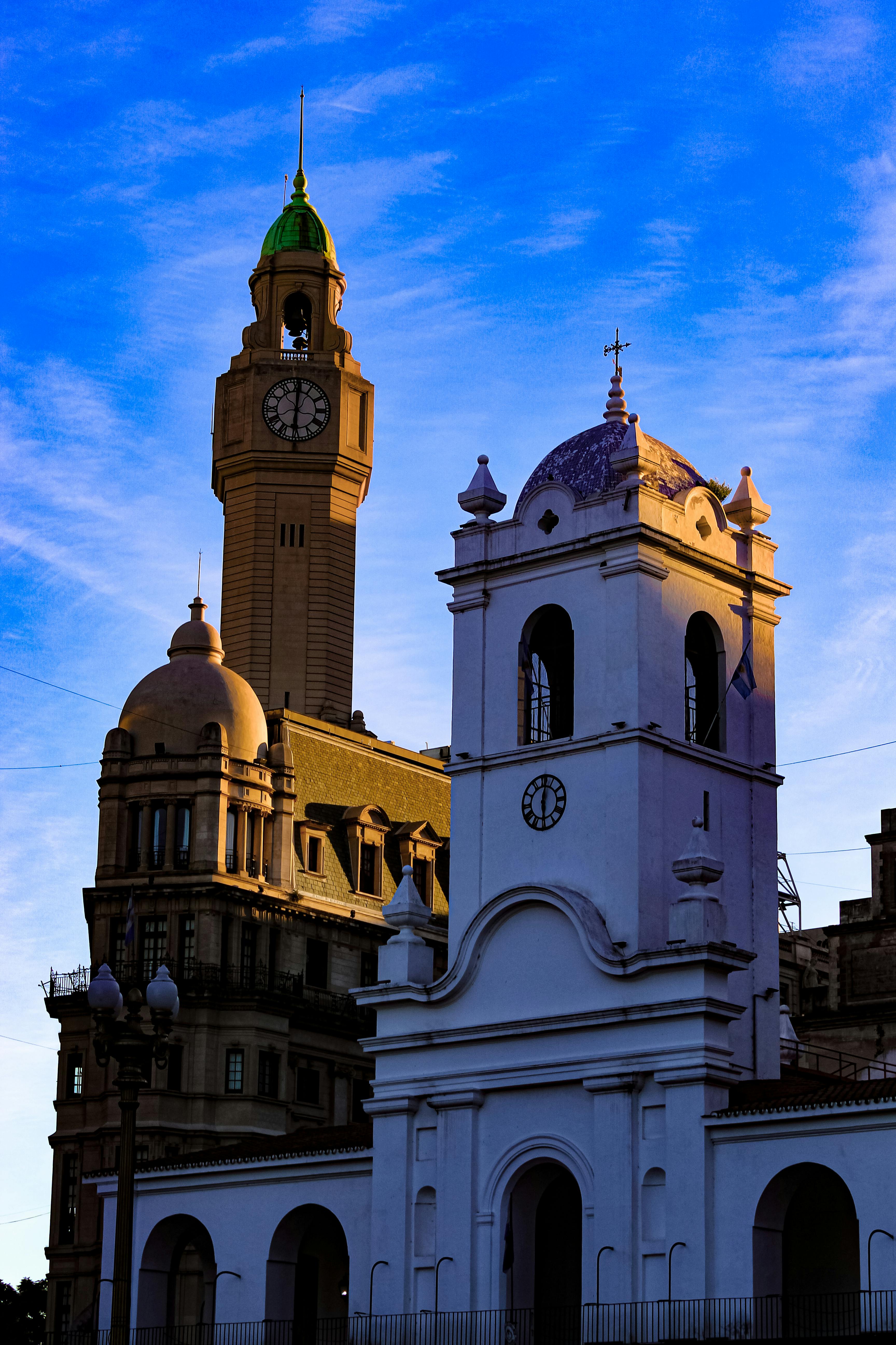 Historic Landmark Buildings at Sunset · Free Stock Photo