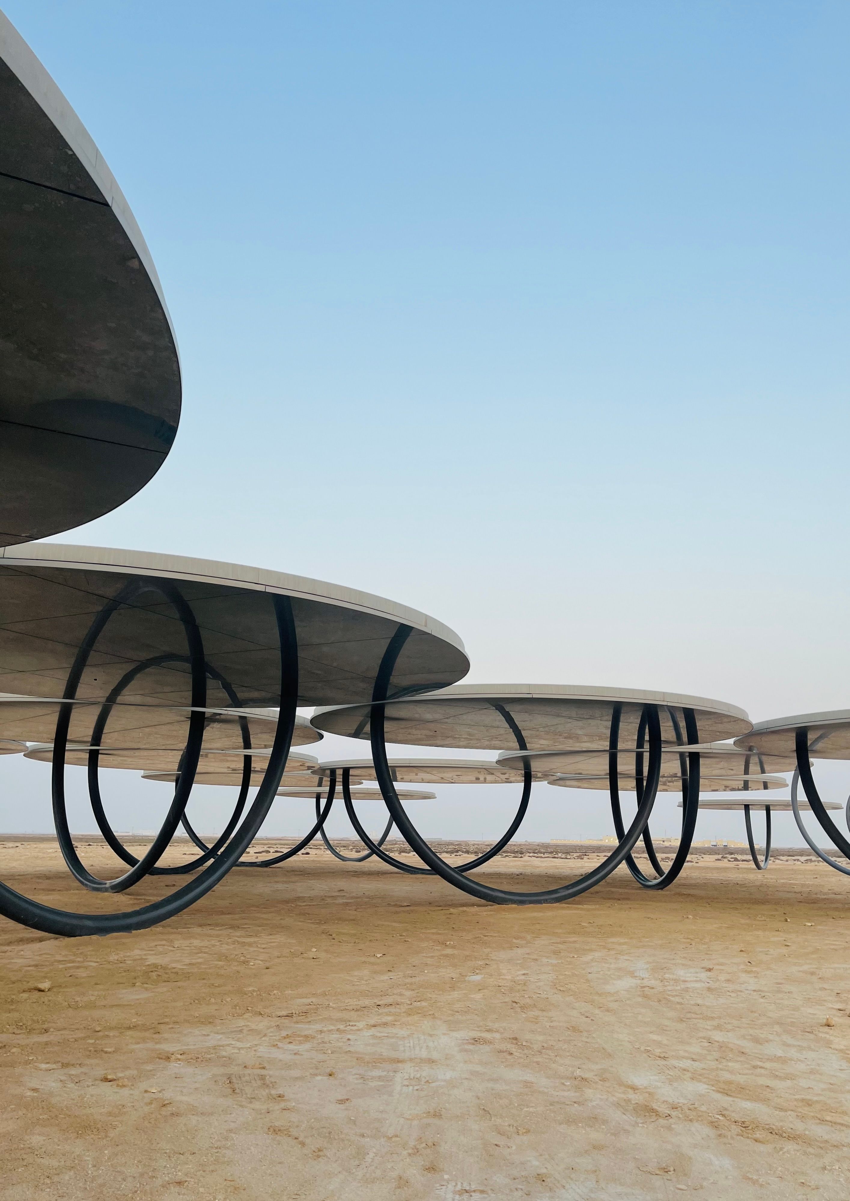 Unique Architectural Structures in the Qatar Desert · Free Stock Photo
