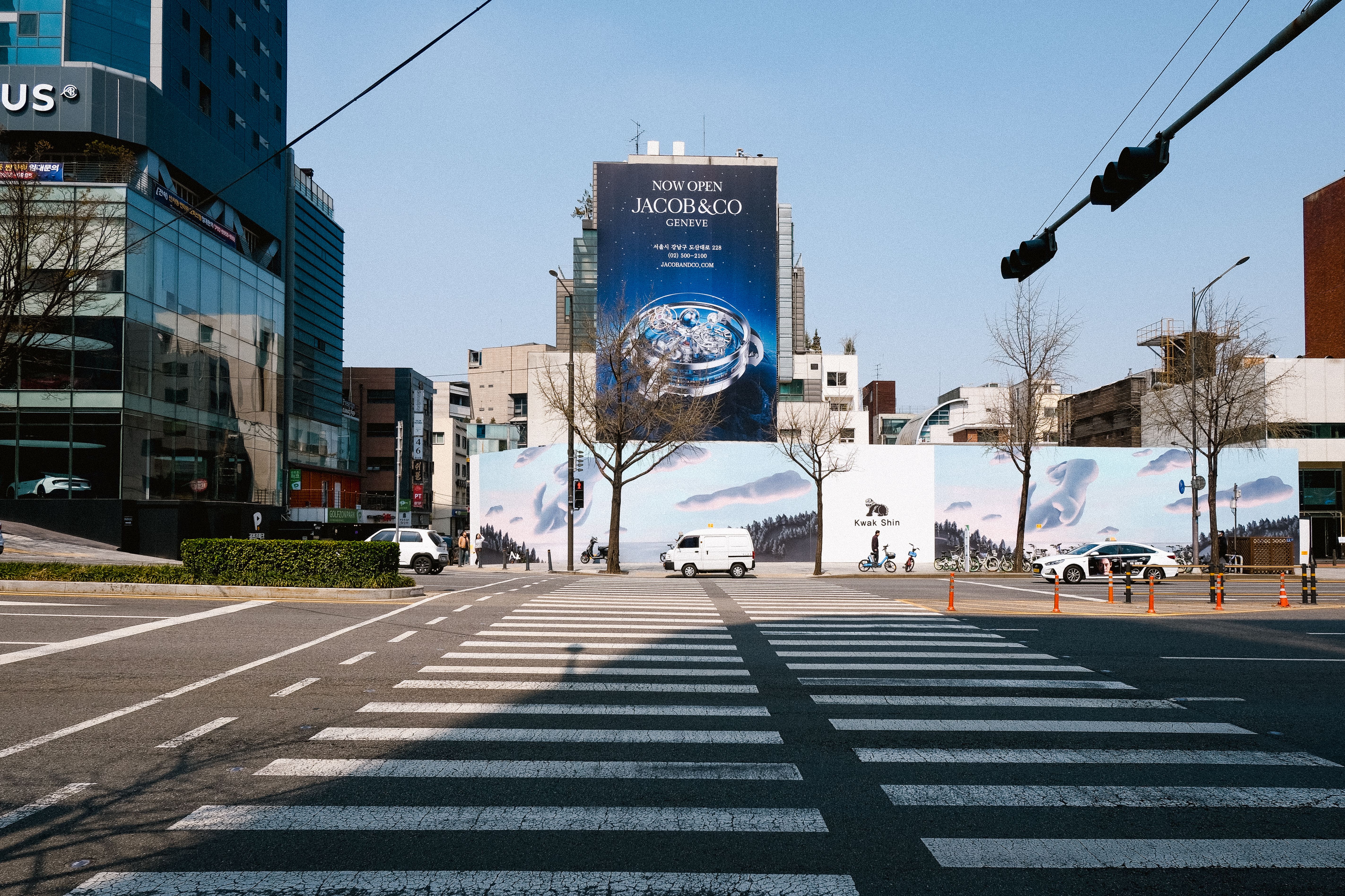 Urban Street Scene with Billboards in Cityscape · Free Stock Photo