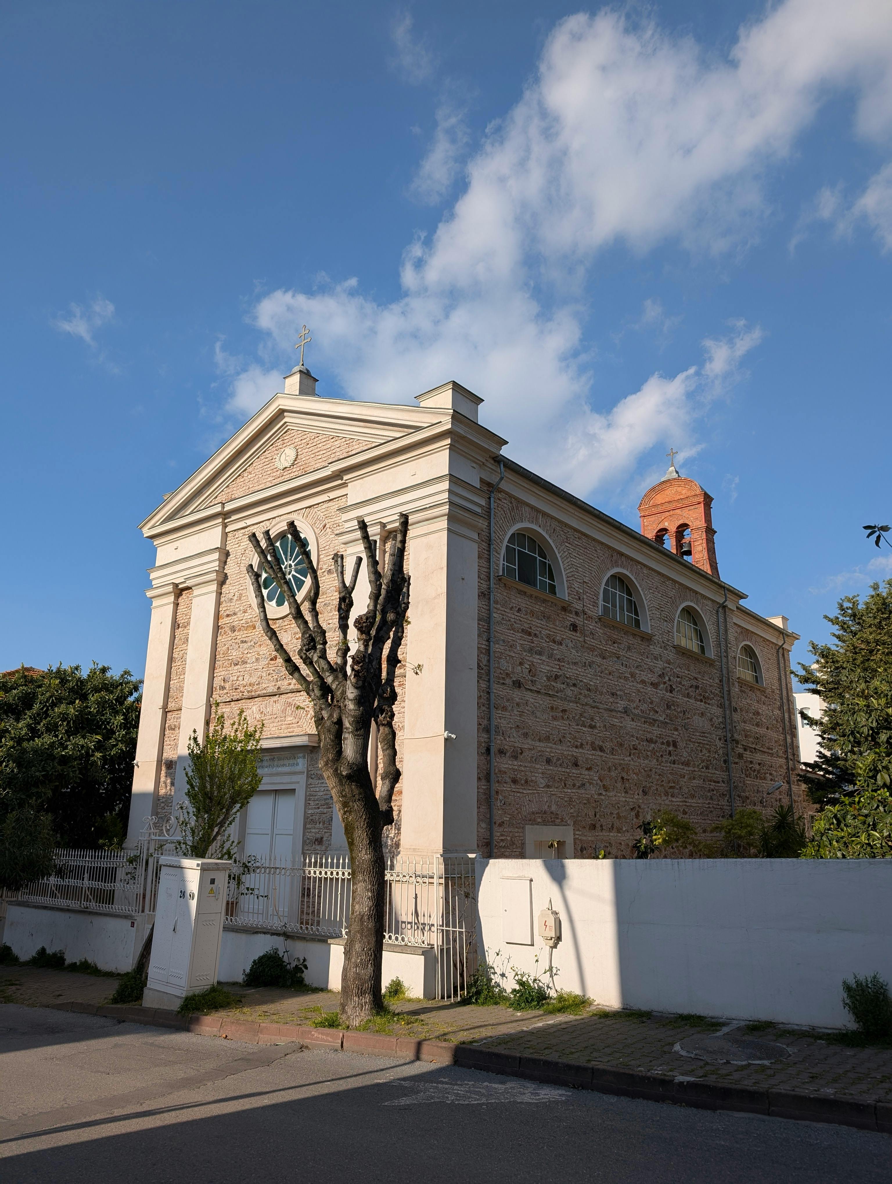 Historic Church Building under Blue Sky · Free Stock Photo