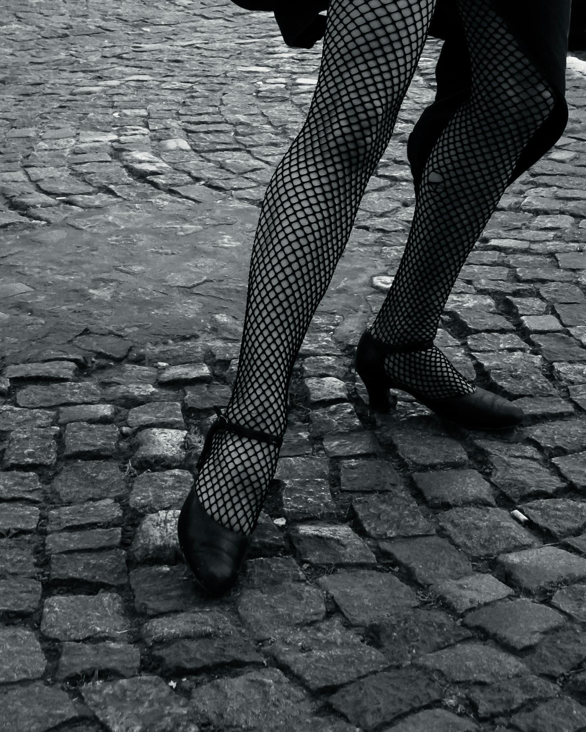 Street Dance: Fishnet Style in Urban Setting · Free Stock Photo