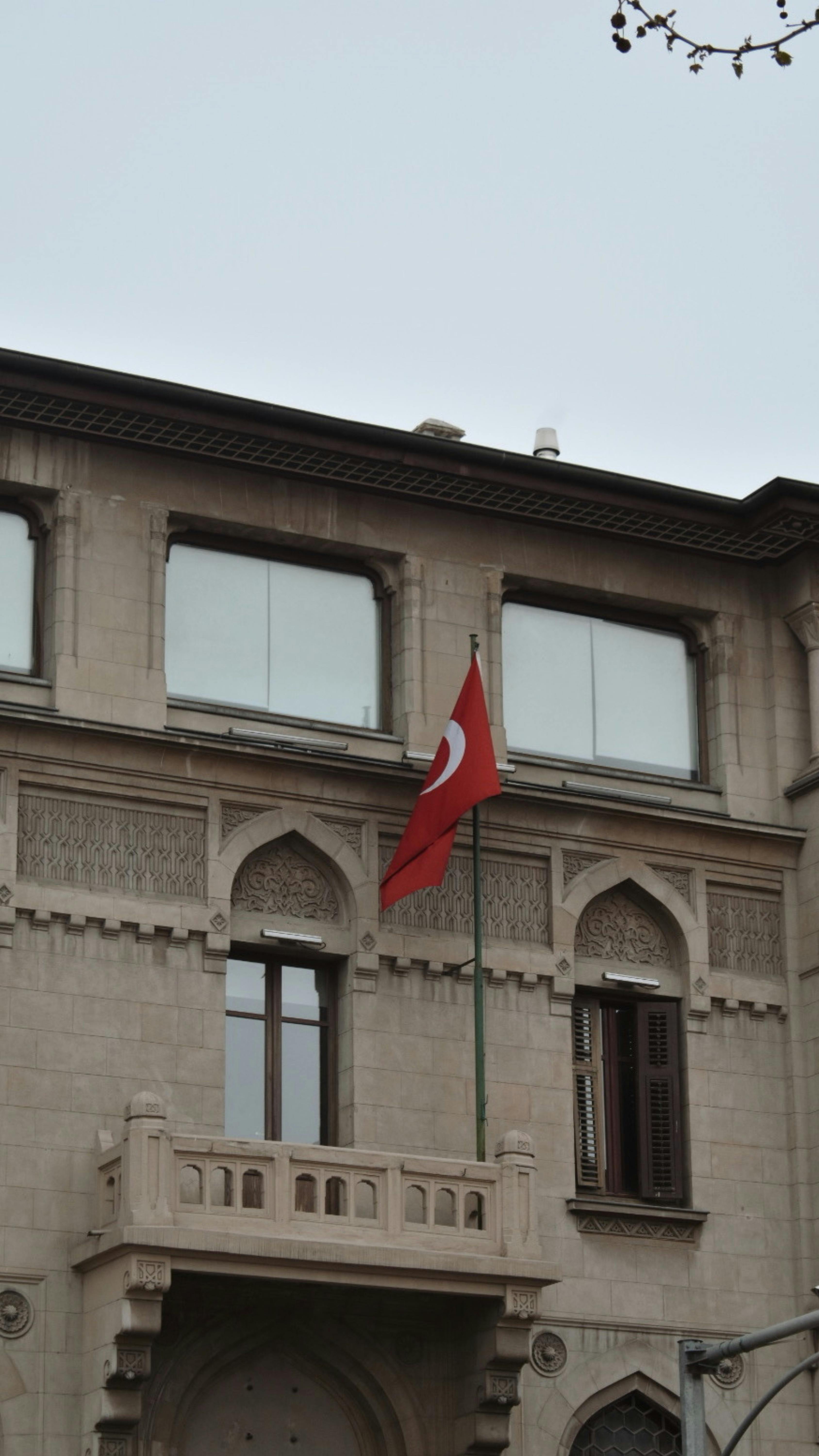 Historic Building with Turkish Flag in Istanbul · Free Stock Photo