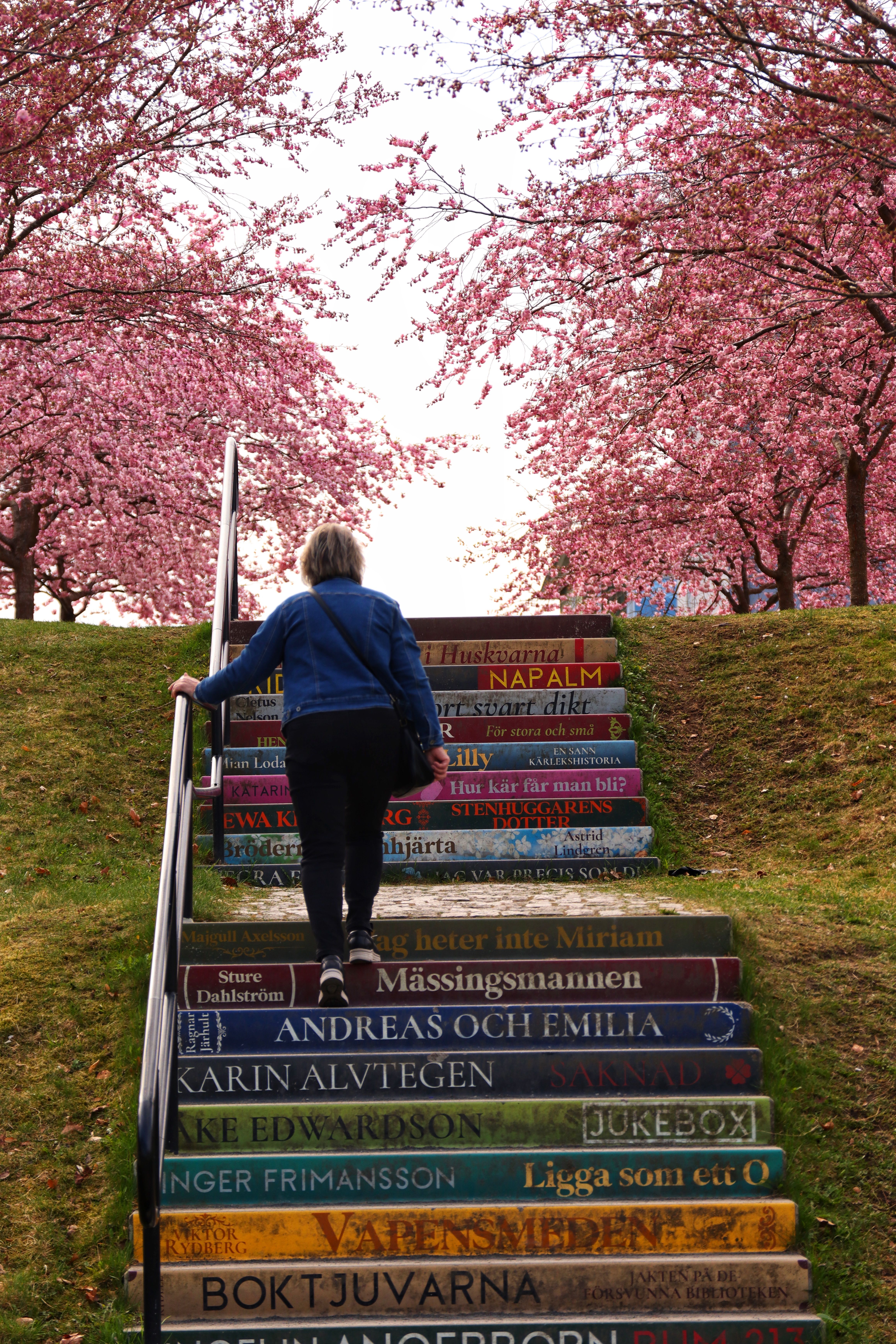 Steps Of Walking Photos, Download The BEST Free Steps Of Walking Stock ...