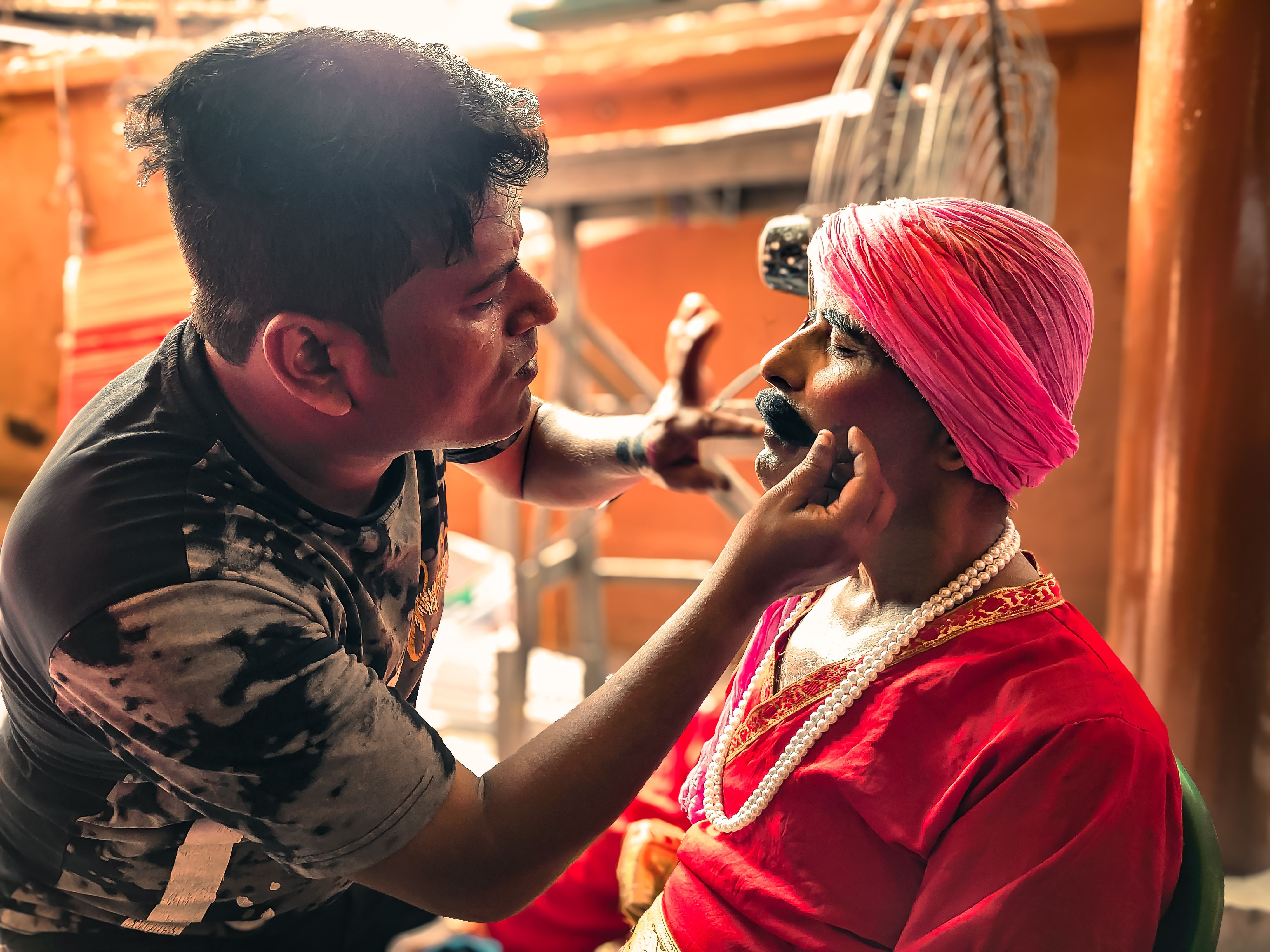 Traditional Costume Preparation at Kolkata Festival · Free Stock Photo