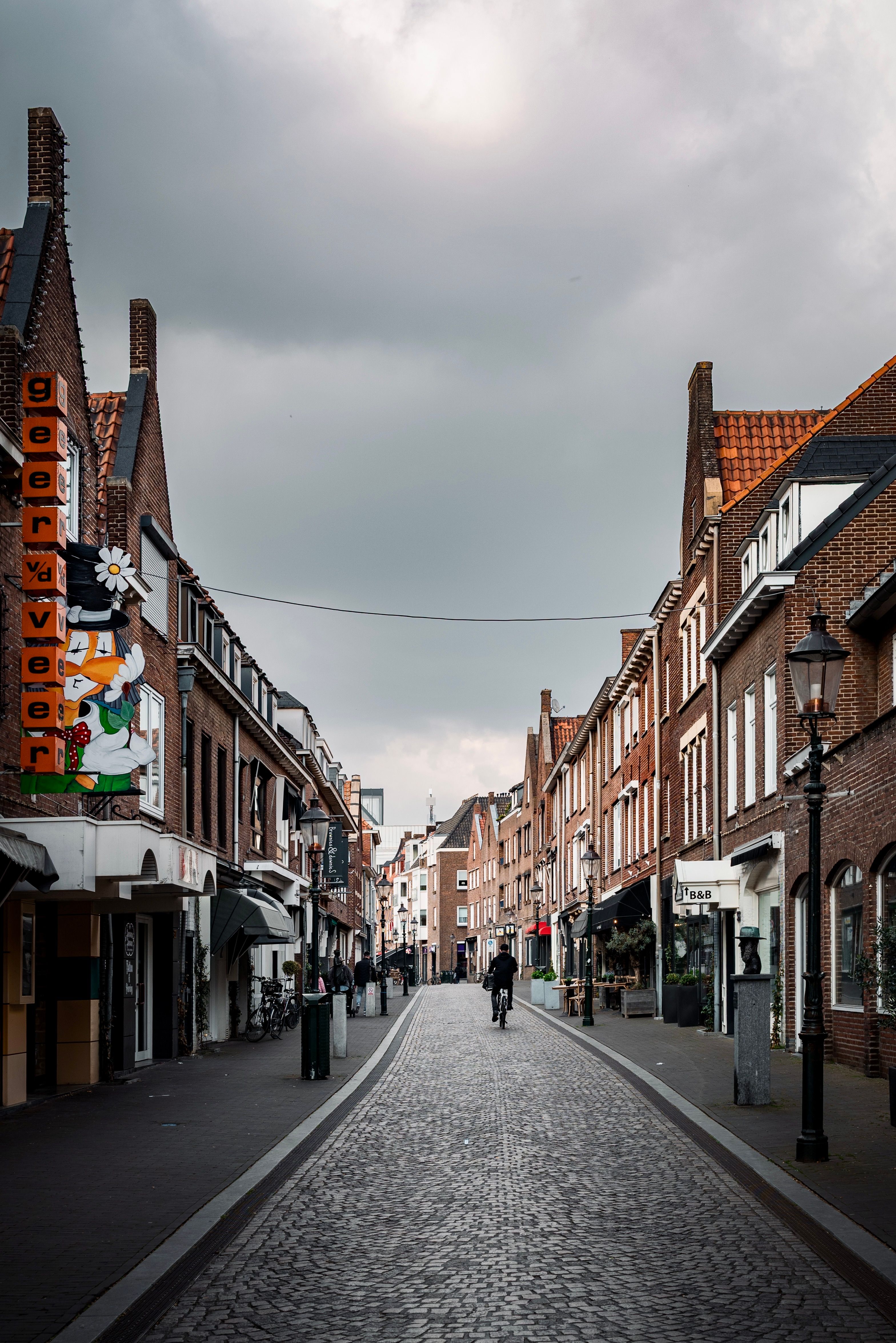 Charming Street View in Venlo, Netherlands · Free Stock Photo
