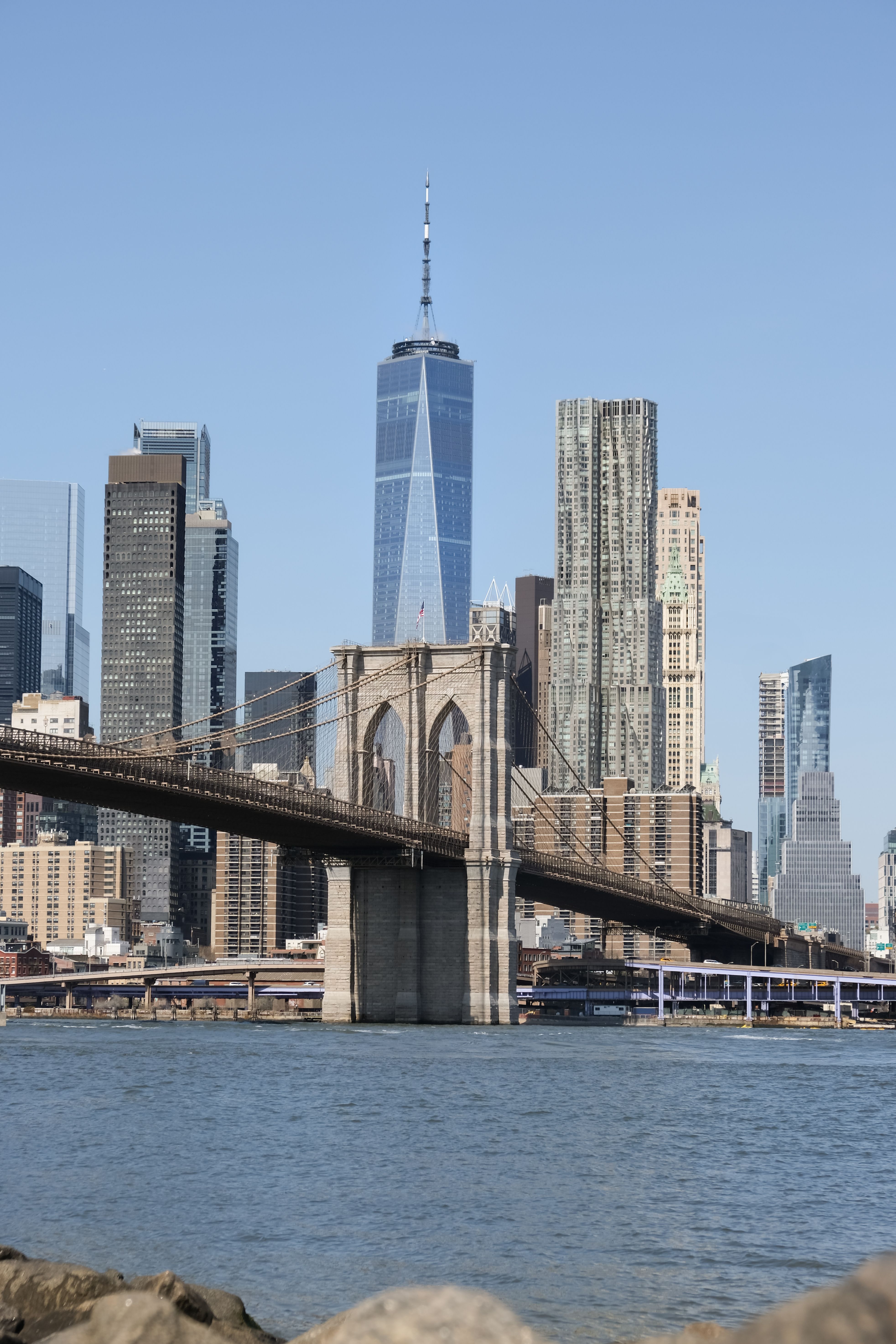 Iconic Brooklyn Bridge and NYC Skyline View · Free Stock Photo