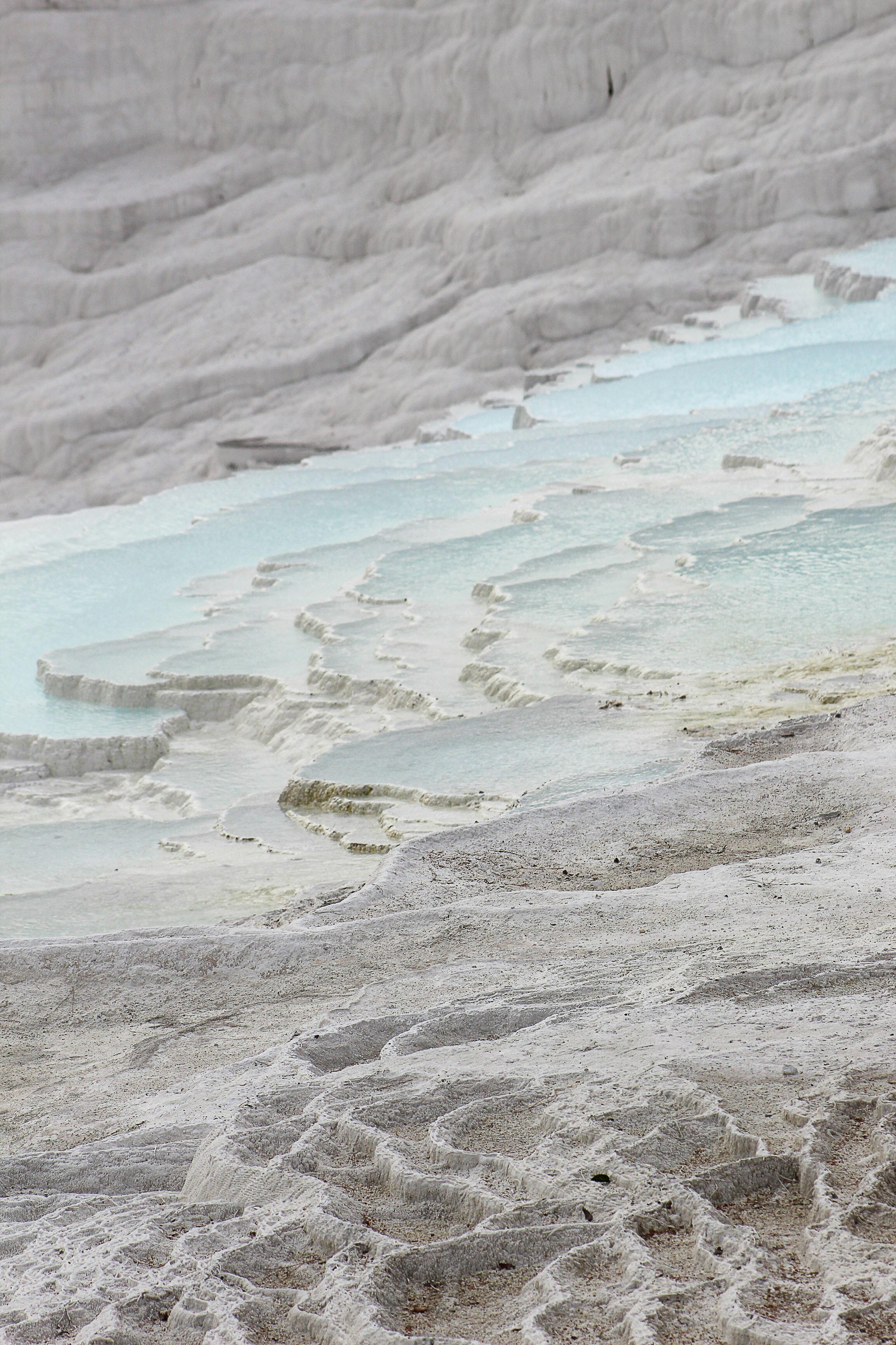 Vista Aérea De Las Fuentes Termales En Terrazas De Pamukkale · Foto de ...