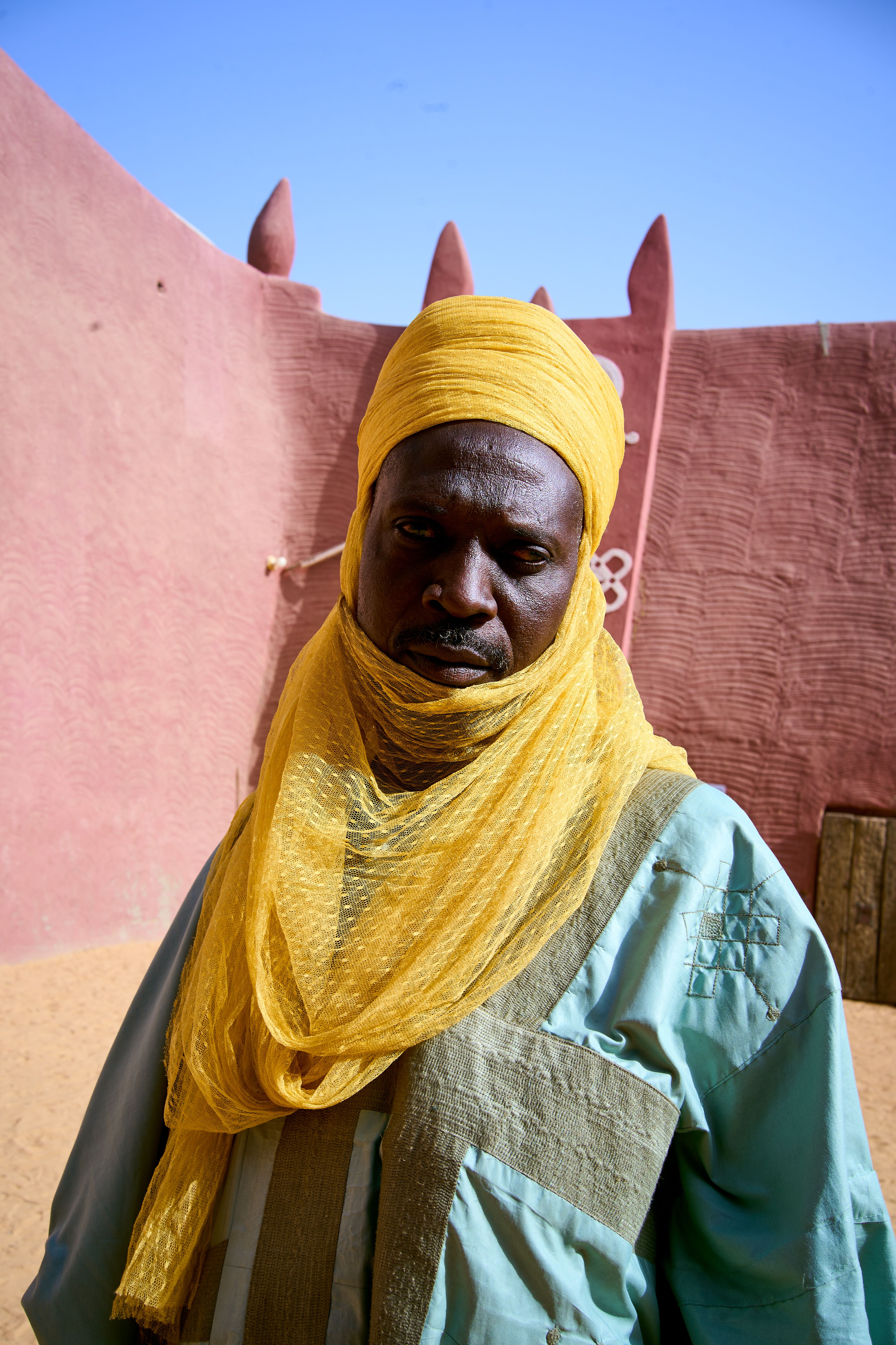 Man in Traditional African Clothing in Desert · Free Stock Photo