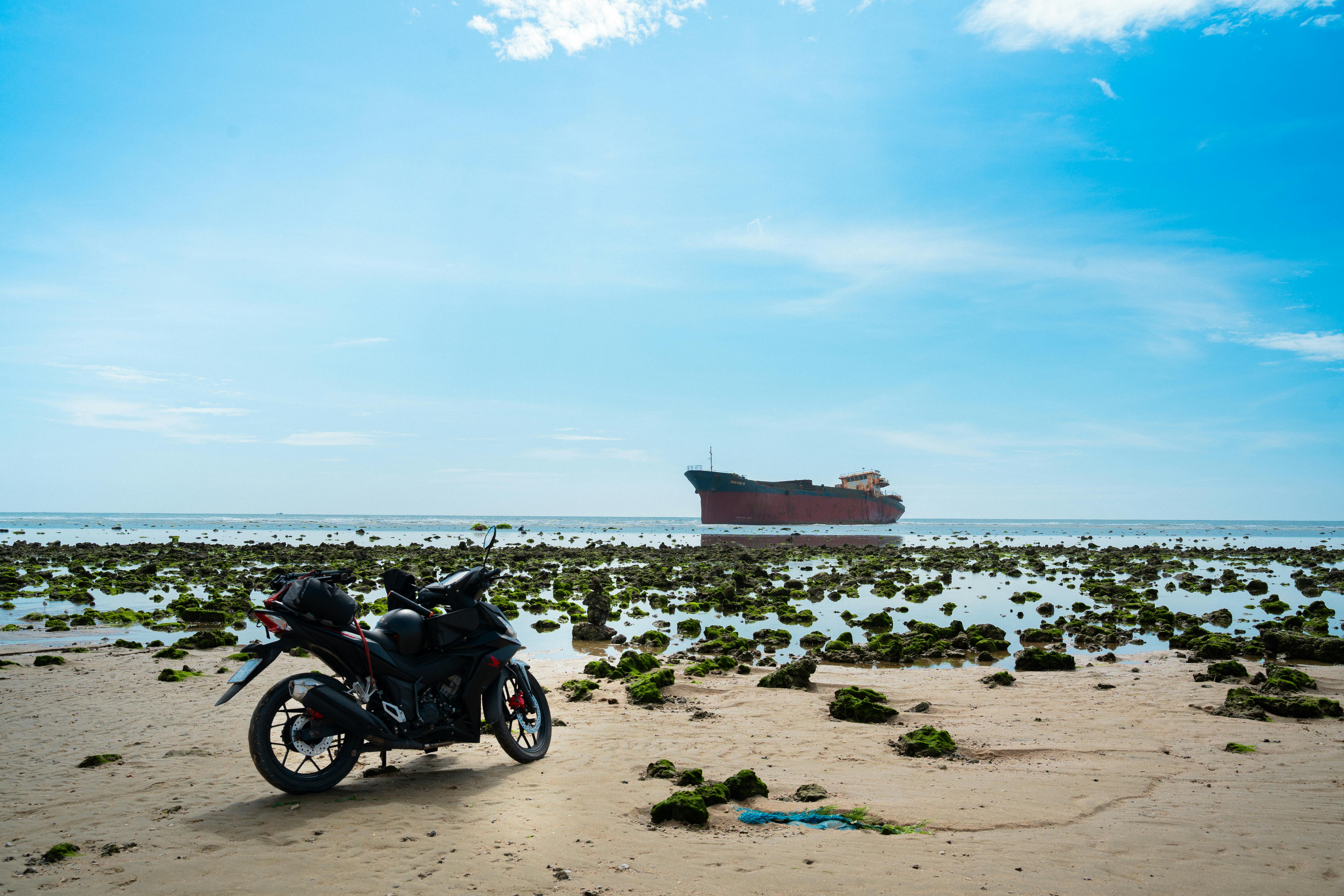 Motorbike On Beach Photos, Download The BEST Free Motorbike On Beach ...